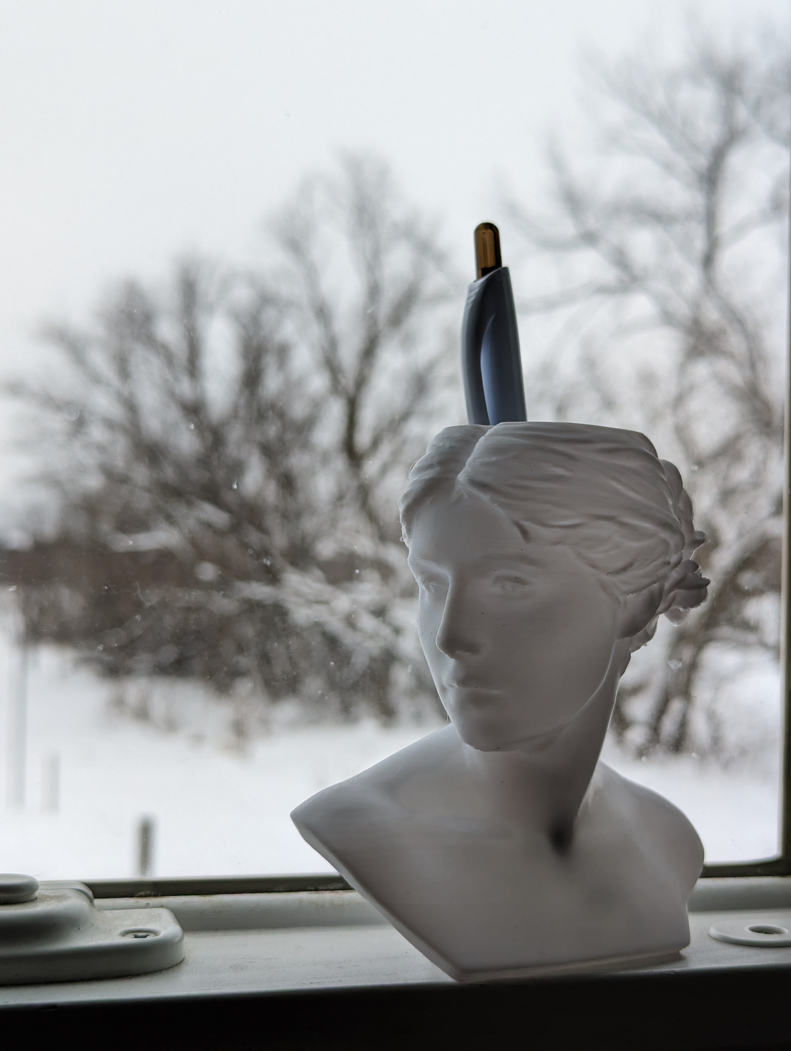 Bust of Rozy_Loewenfeld Remixed Into a Container by Judasuffocated ...