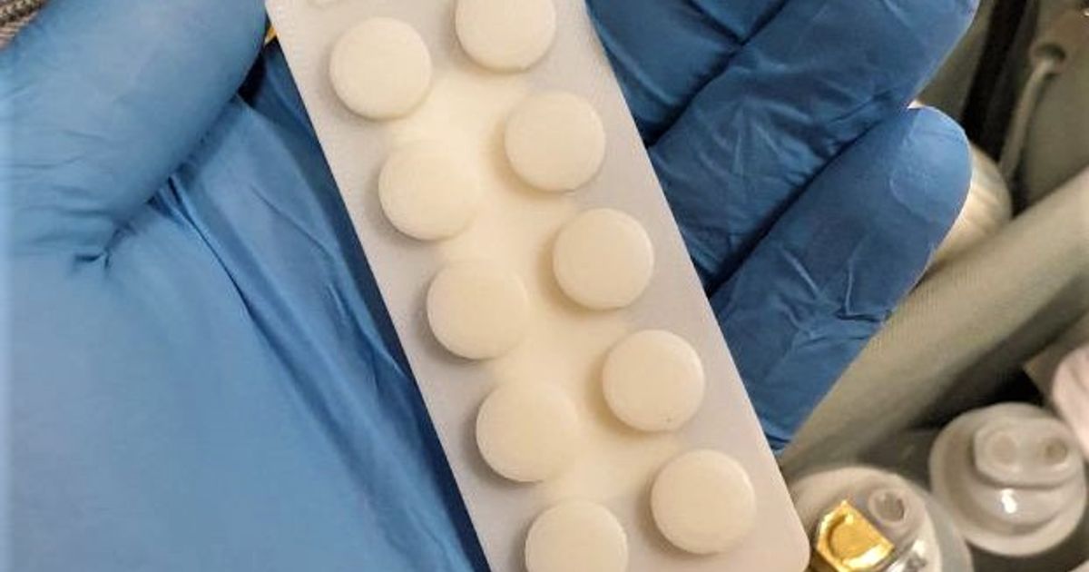 Blister tablet pack prop for healthcare simulation by Aleksandrs ...