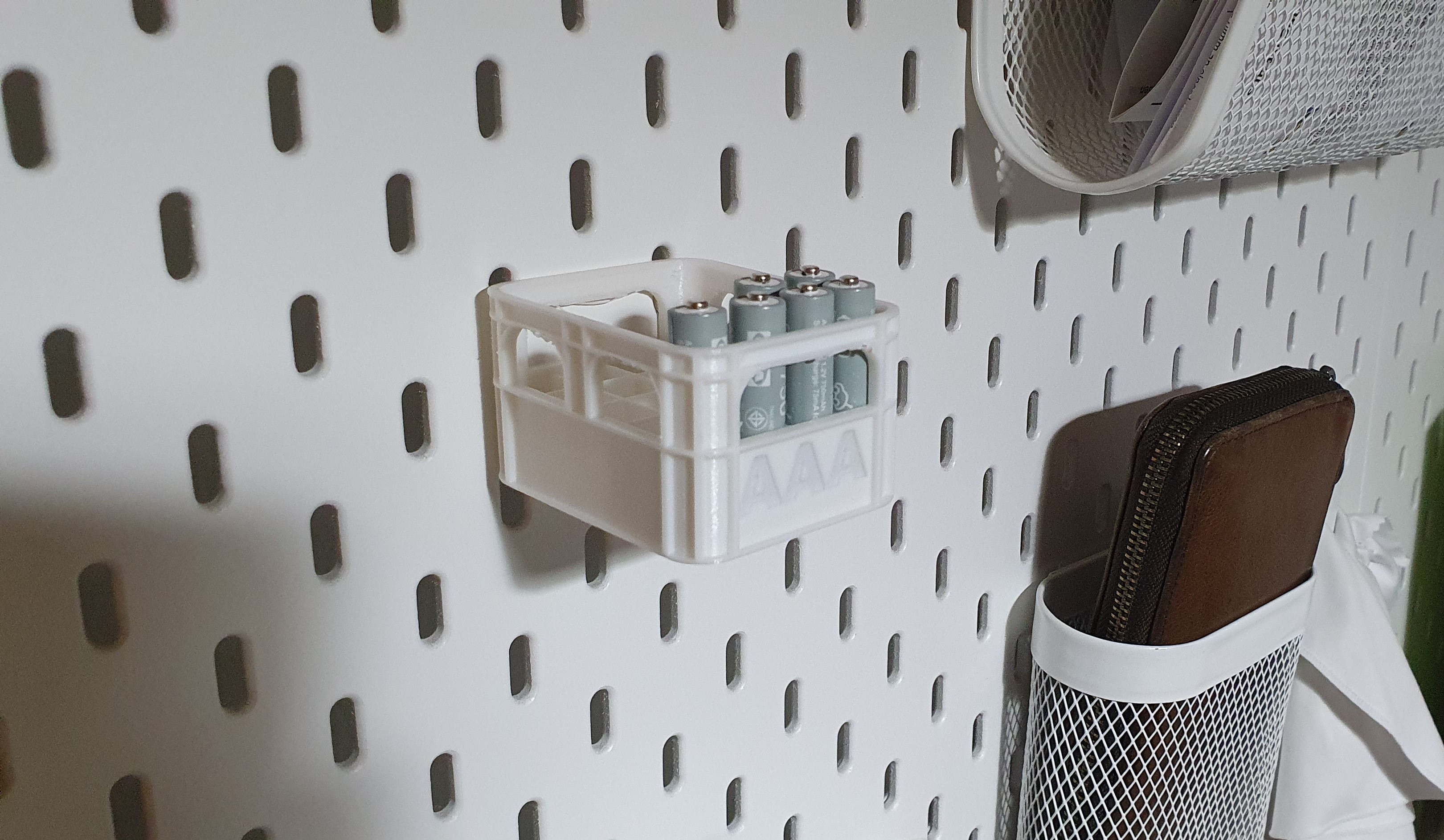 Skadis beer crate battery holder AA + AAA with and without letter by ...