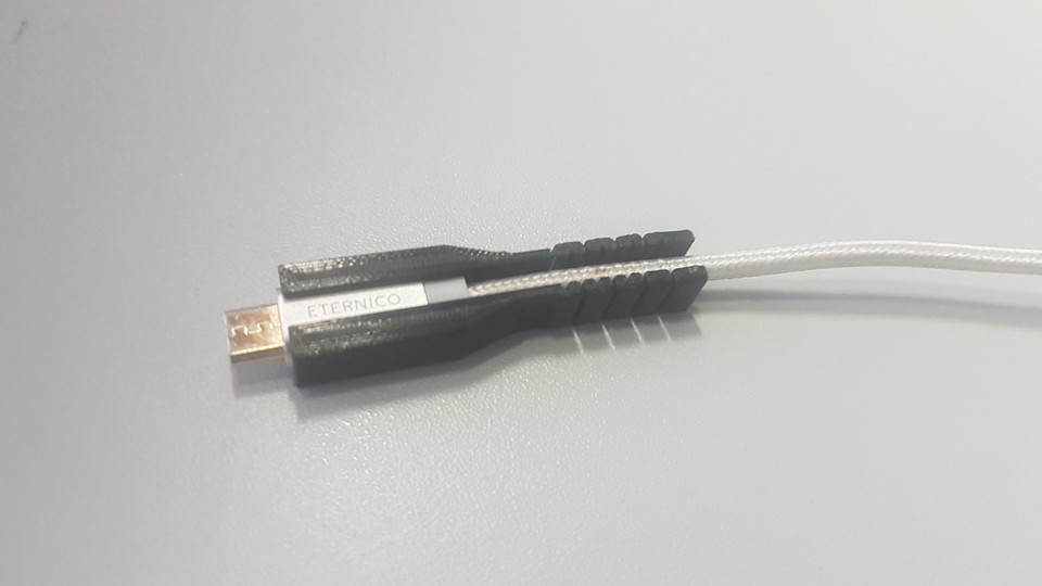 USB cable protector von Aleš Písecký | Kostenloses STL-Modell ...