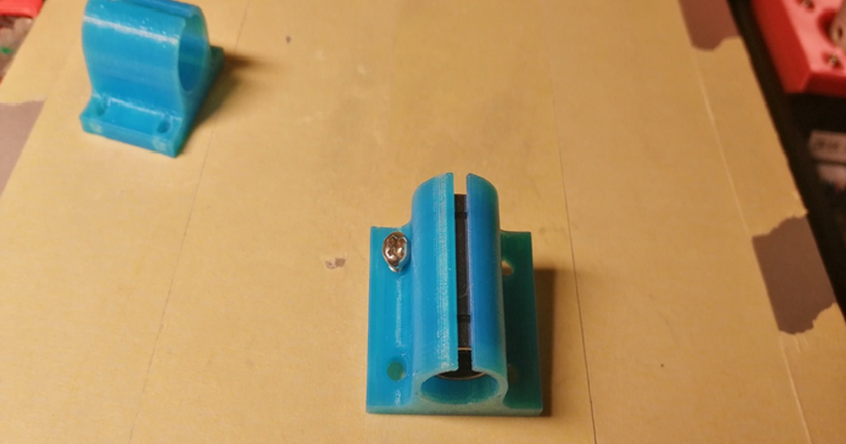 LMU8 Bearing block by Rafal Rebisz | Download free STL model ...