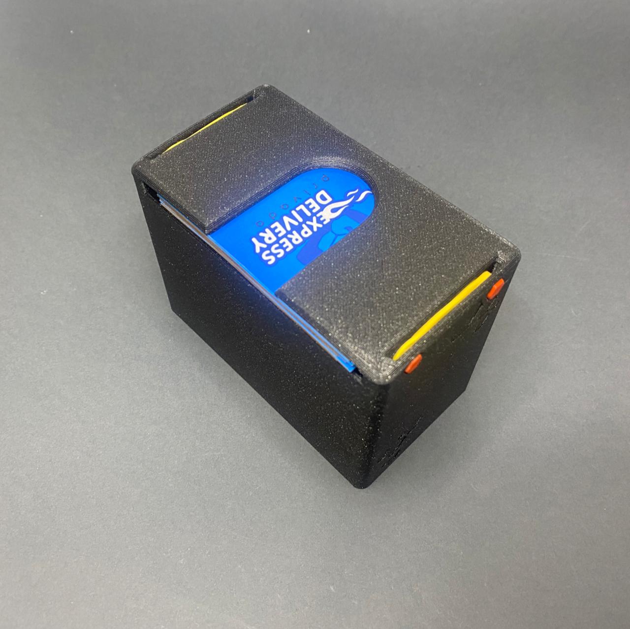 Rubber band loaded Business Card Holder / Dispenser von Horacio ...