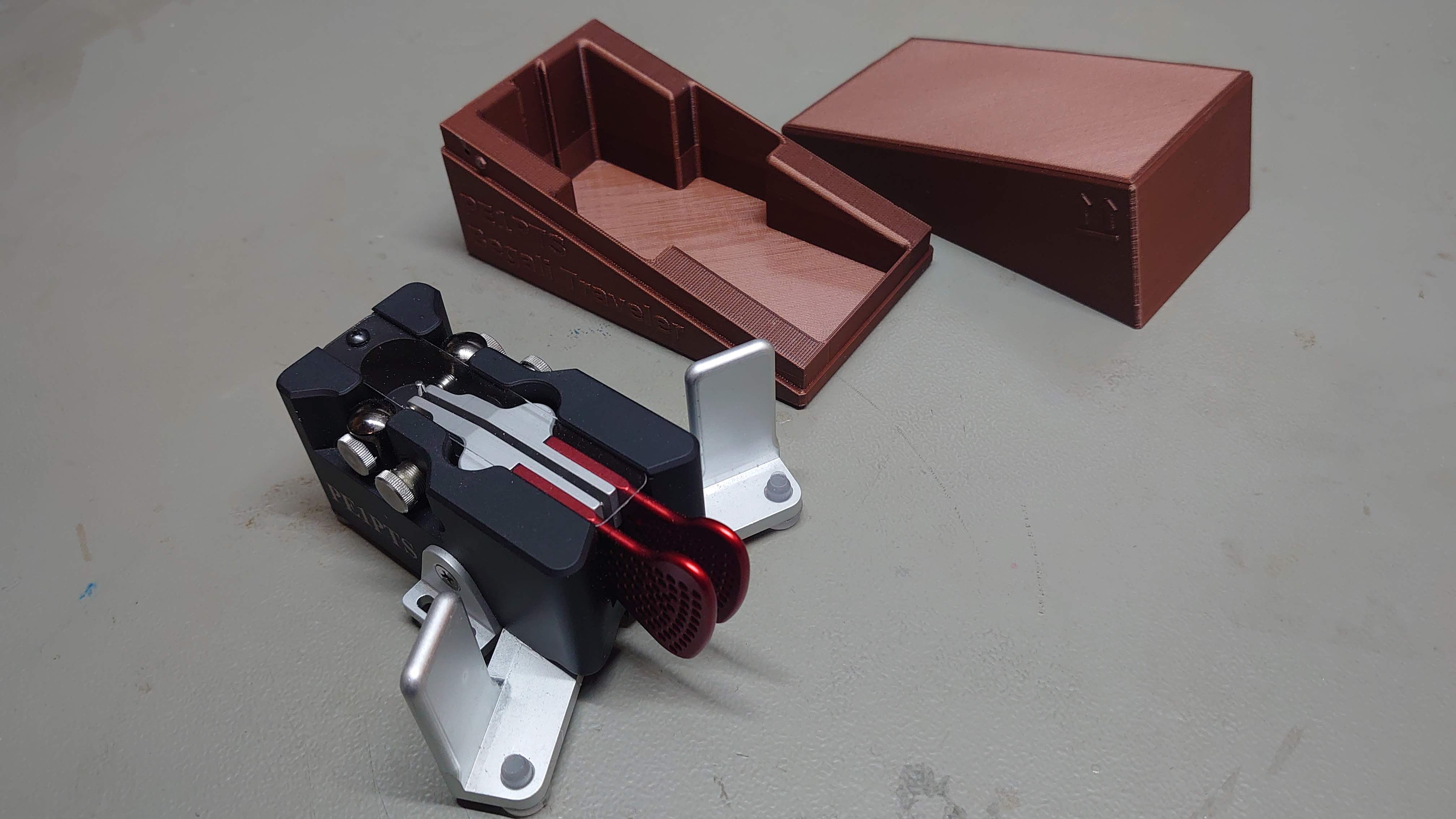 Storage box for Begali Magnetic Traveler Light by Ouwekaas | Download ...