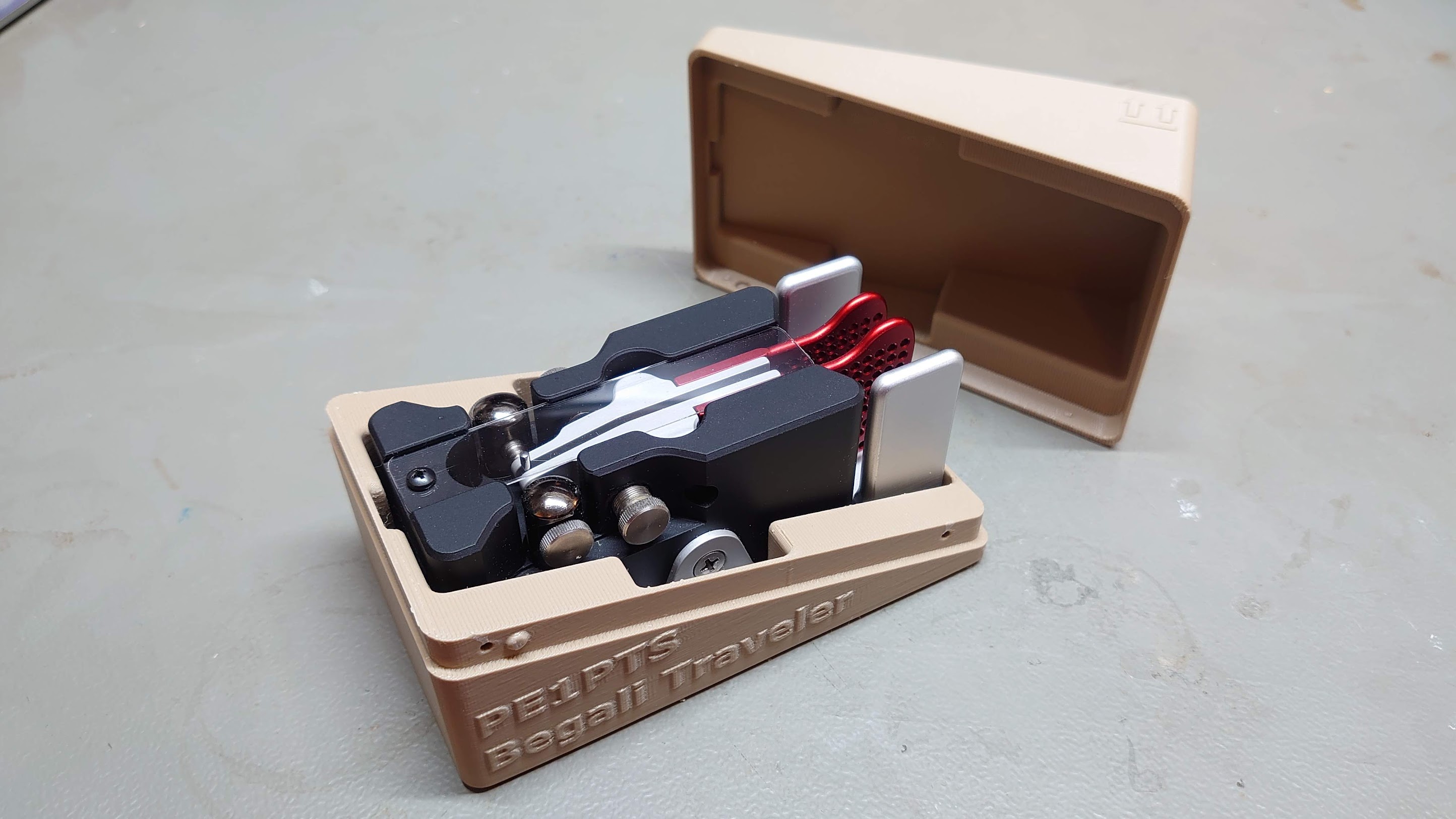 Storage box for Begali Magnetic Traveler Light by Ouwekaas | Download ...