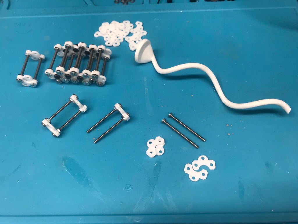 Single Actuator Wave-Like Robot par danowall | Téléchargez gratuitement ...