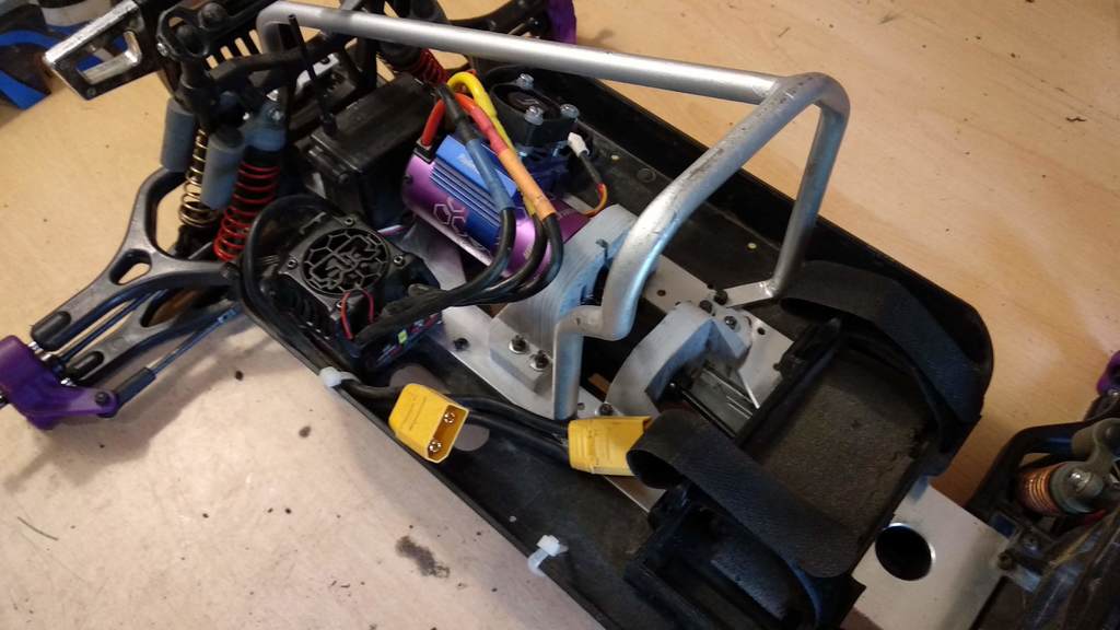 Thunder Tiger MTA-4/ Team associated Monster GT brushless conversion by ...