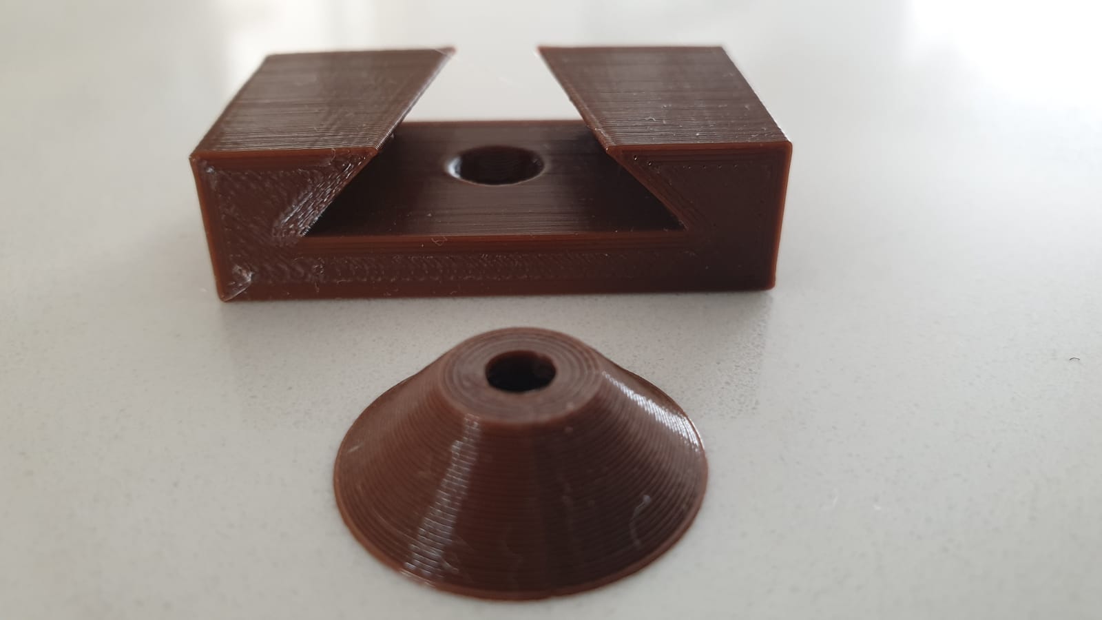 Tolerant cleat (parametric cadquery) by NelisW | Download free STL ...