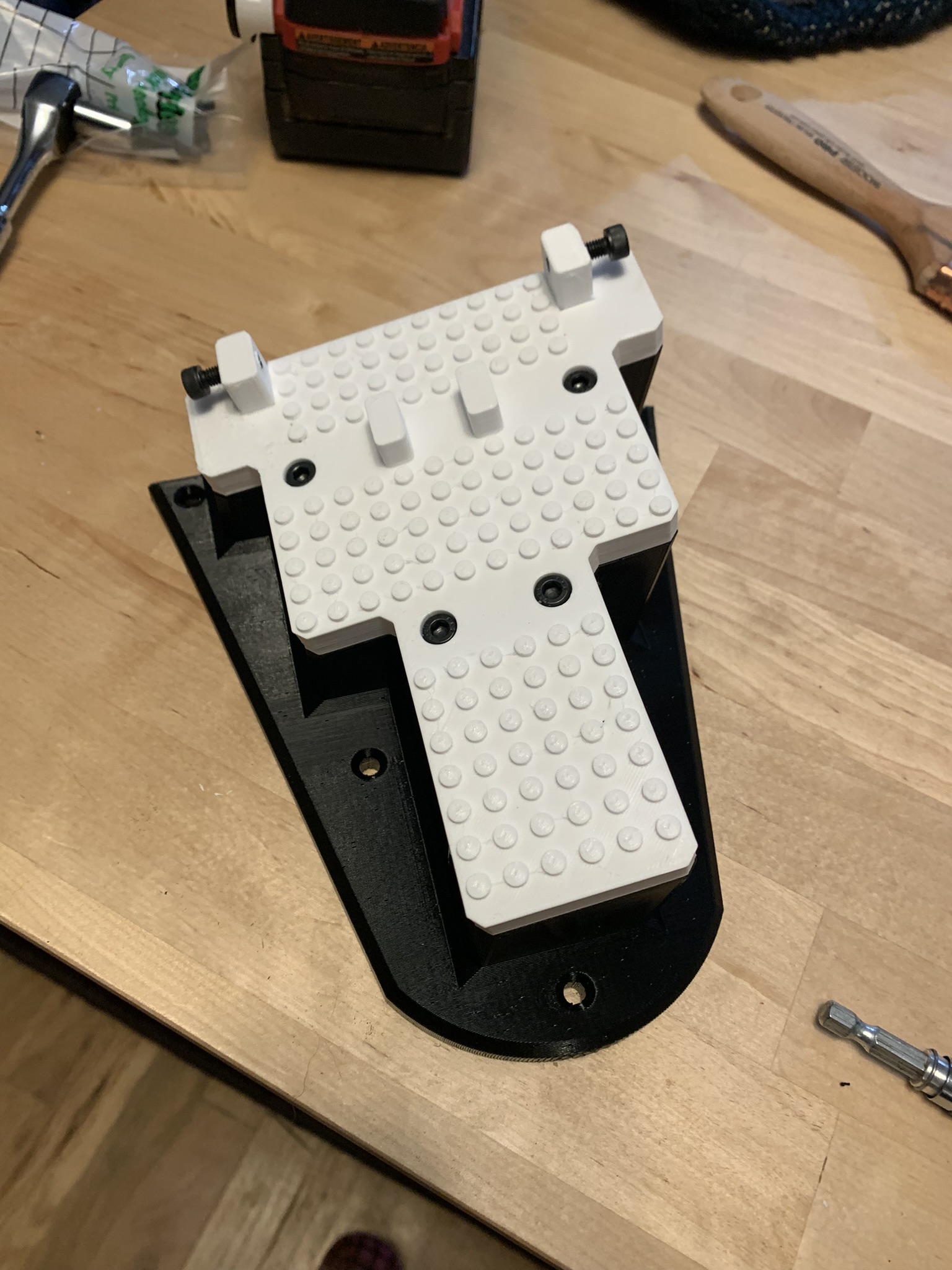 Lego Shuttle Wall Mount by Dot Dot Dash | Download free STL model ...