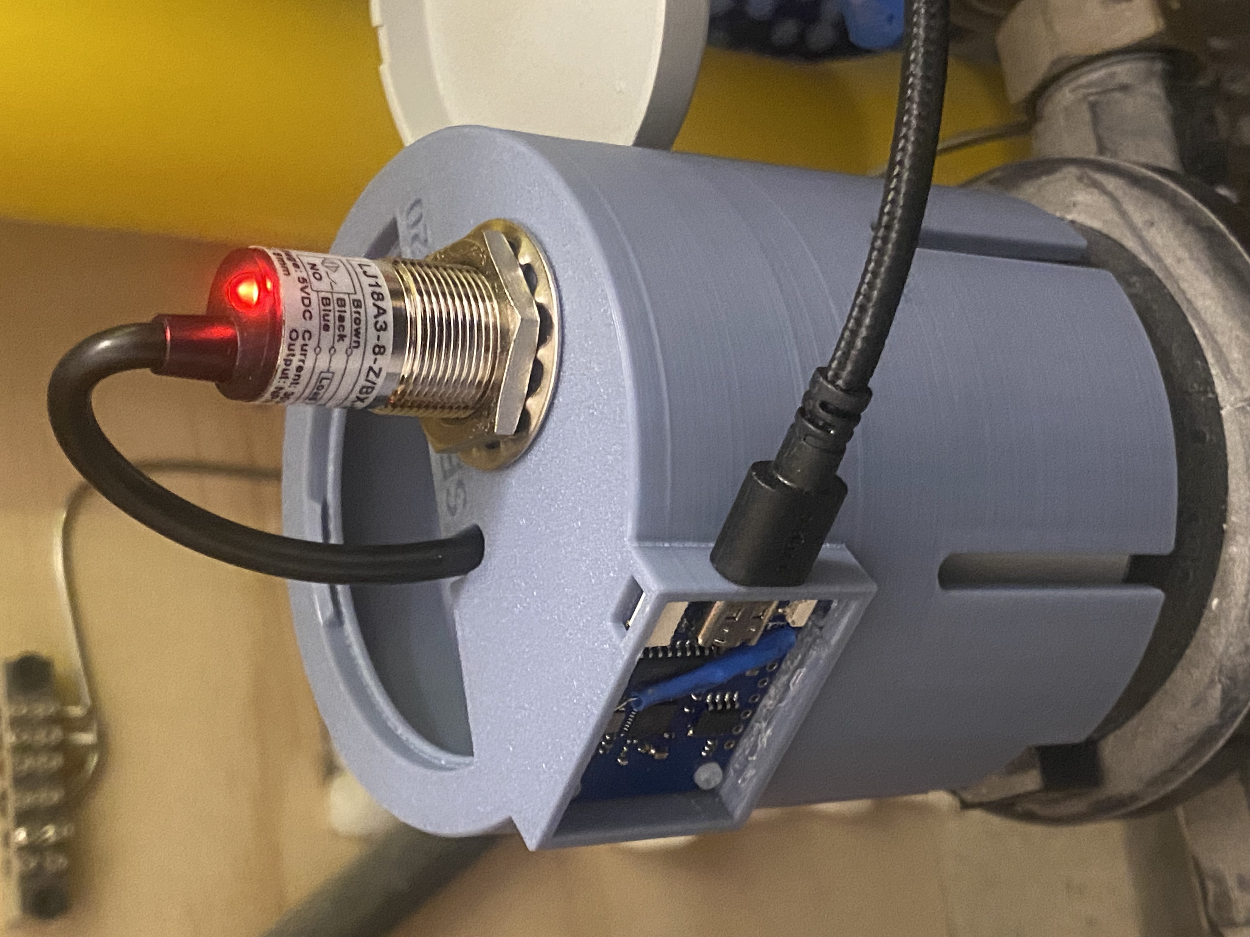 Enclosure for ESP8266 and inductive proximity sensor for Sensus 620 ...