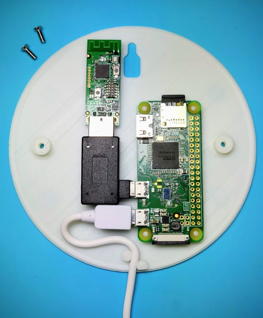 Round Raspberry Pi Zero Case by Jens Willmer | Download free STL model ...
