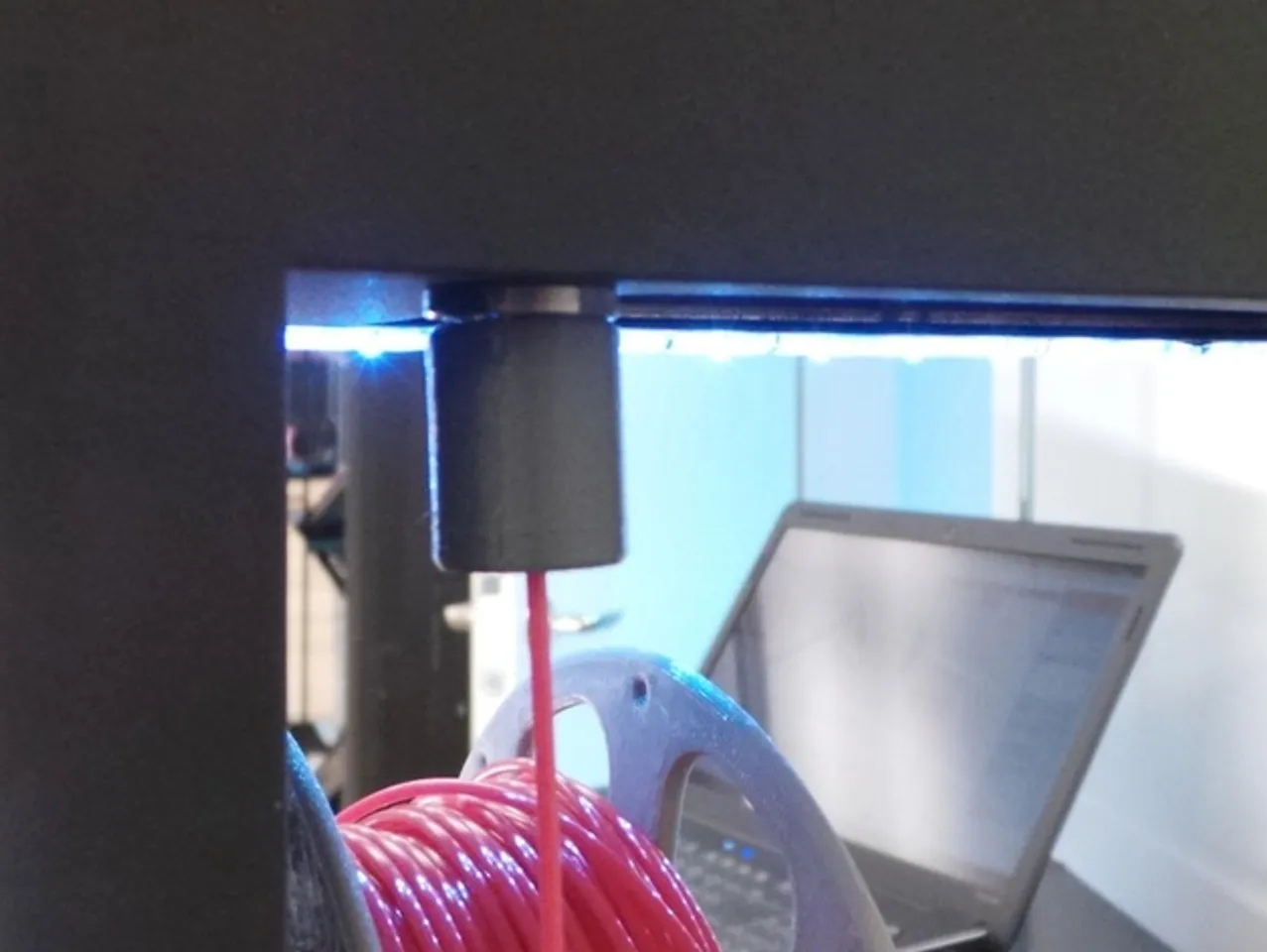 Universal Filament Filter and Lubricator by alexan_e | Download free STL model | Printables.com