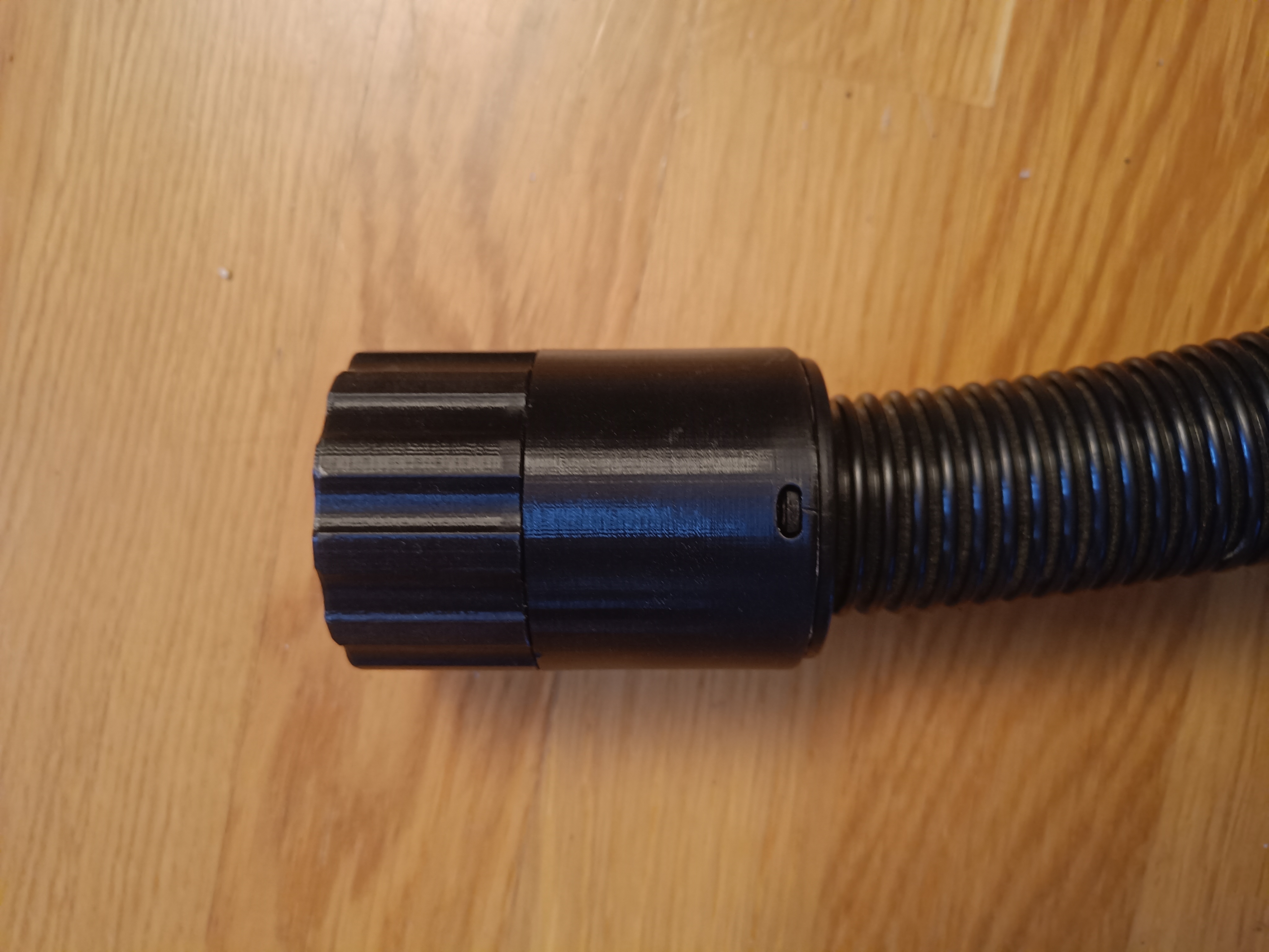 Nilfisk Hose -> Dewalt Airlock Adapter by PouOu | Download free STL ...