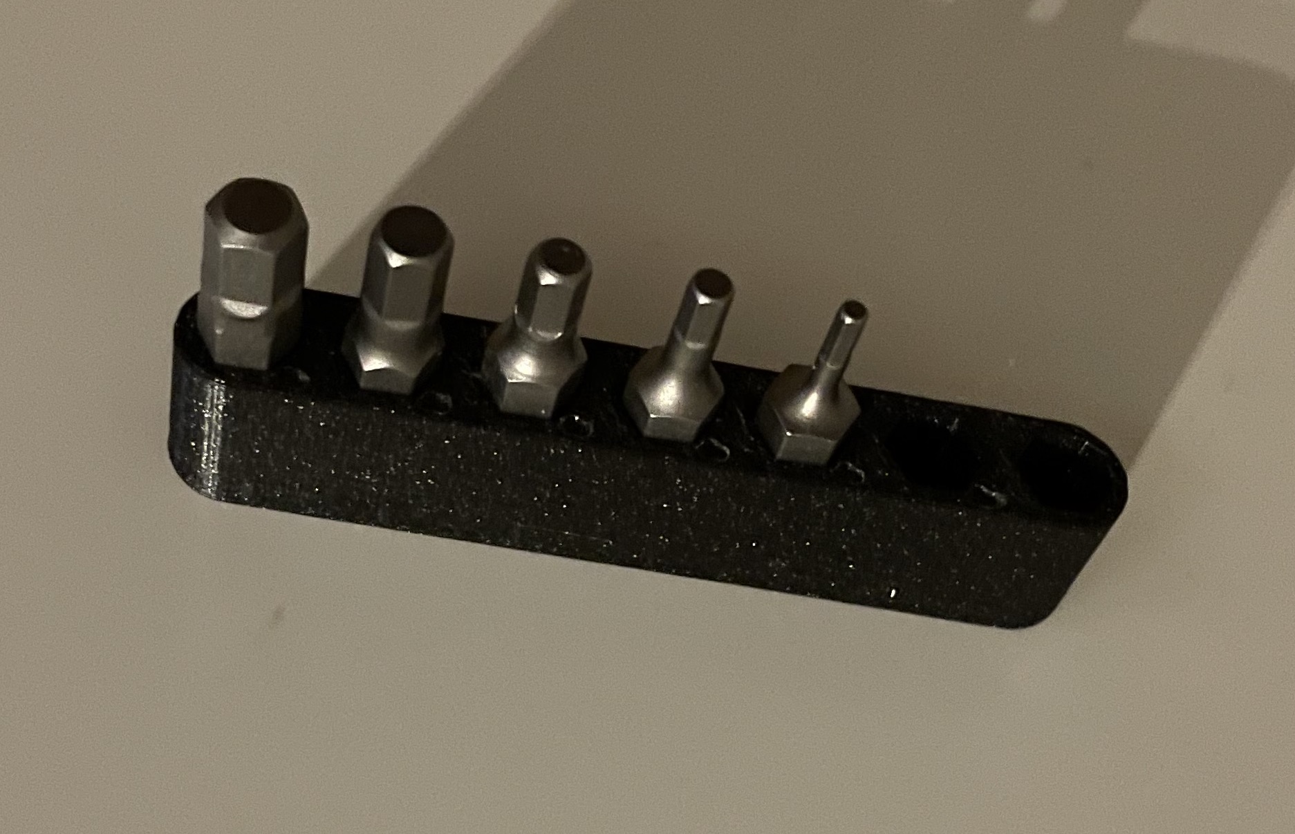 Improved Magnetic Hex Bit Holder by SunnyMakes | Download free STL model | Printables.com