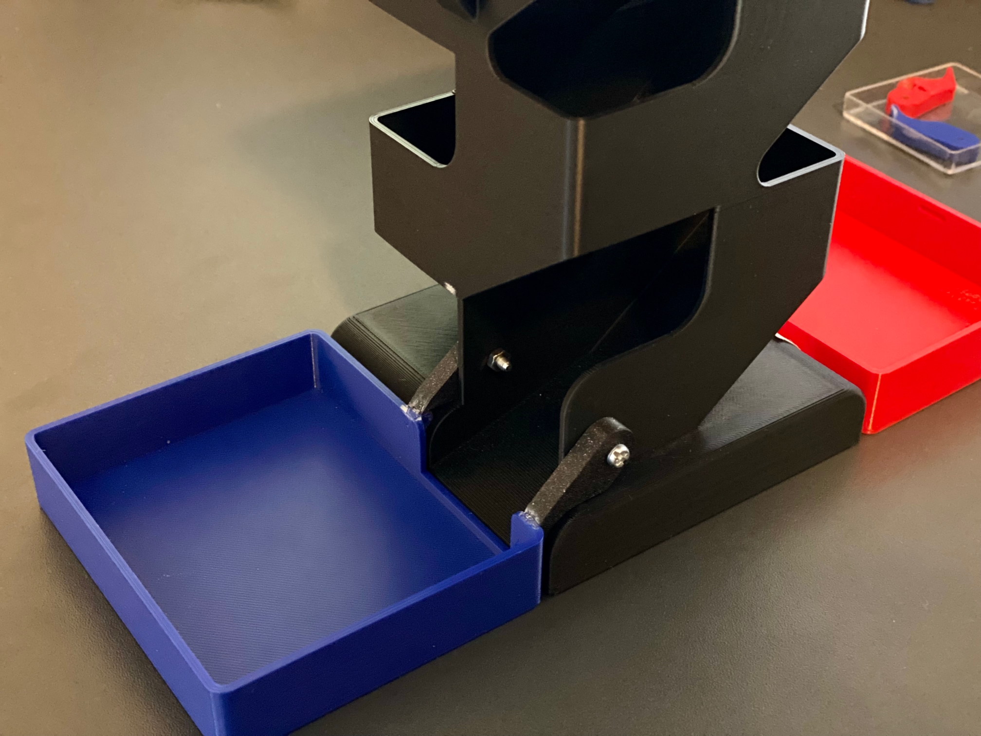 Dice Tower Hinge Brace by tokyo2ooo | Download free STL model ...