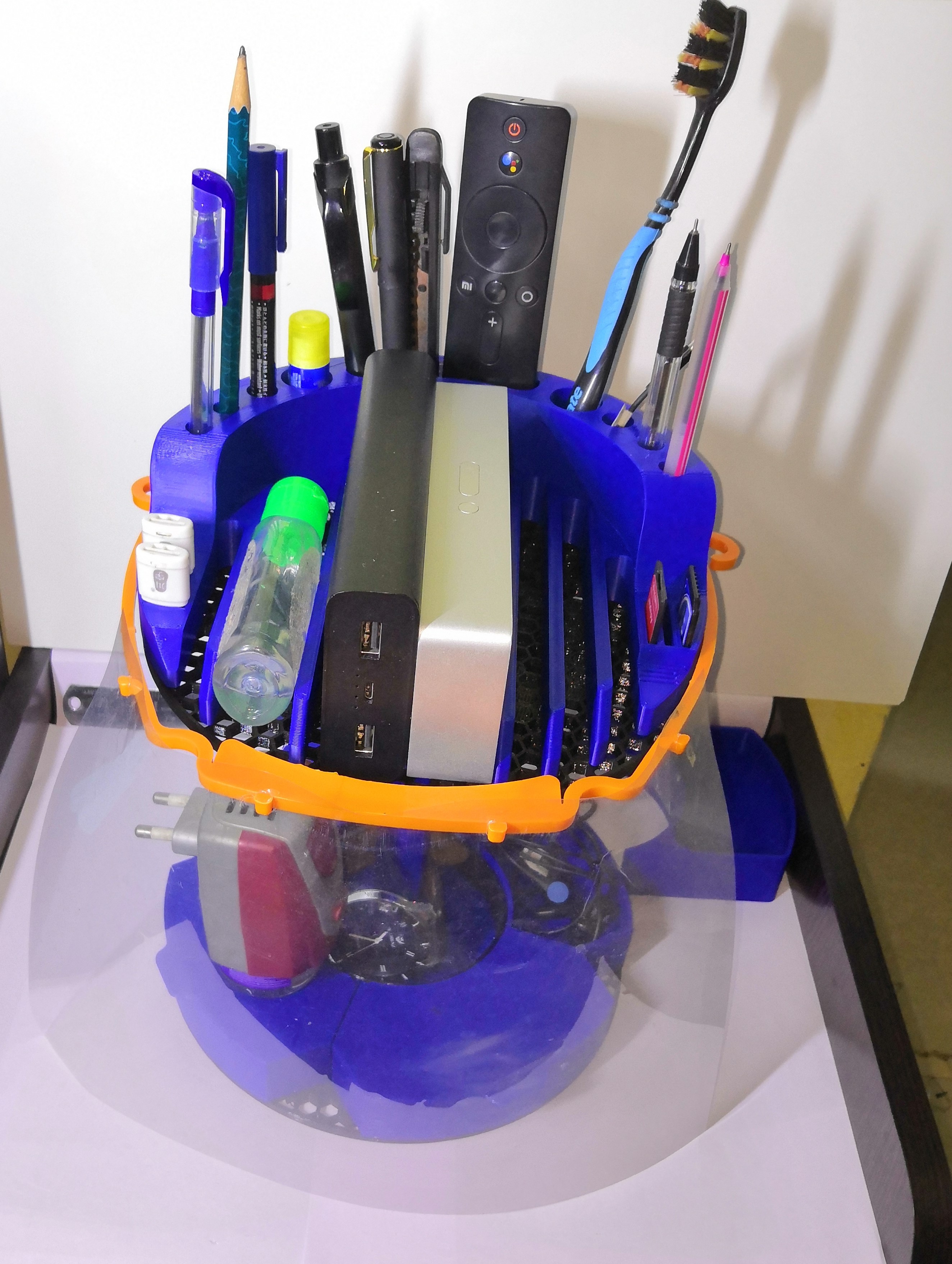 Deskbot : Super Desktop organizer : Fits all the spools by Sharad ...