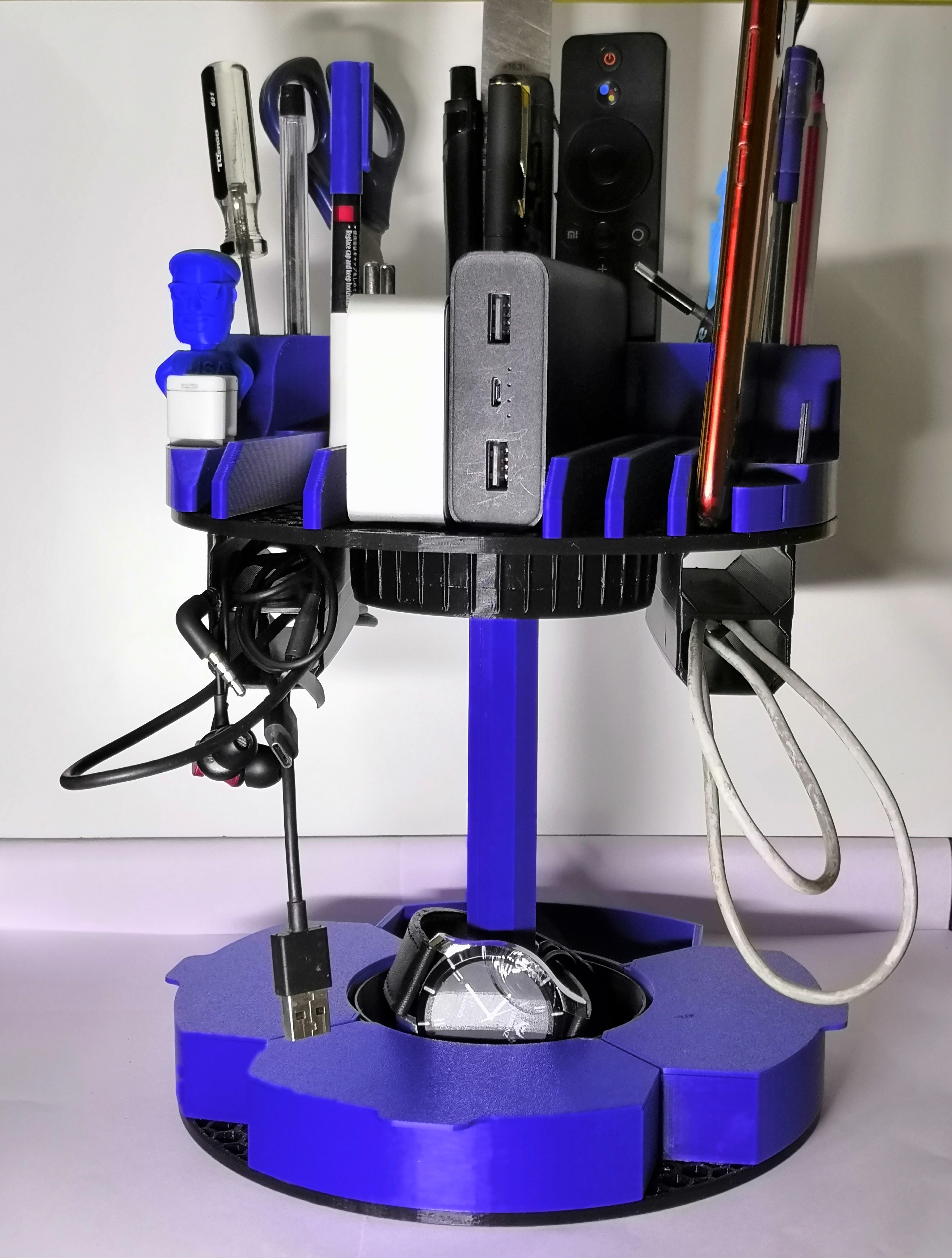 Deskbot : Super Desktop organizer : Fits all the spools by Sharad ...