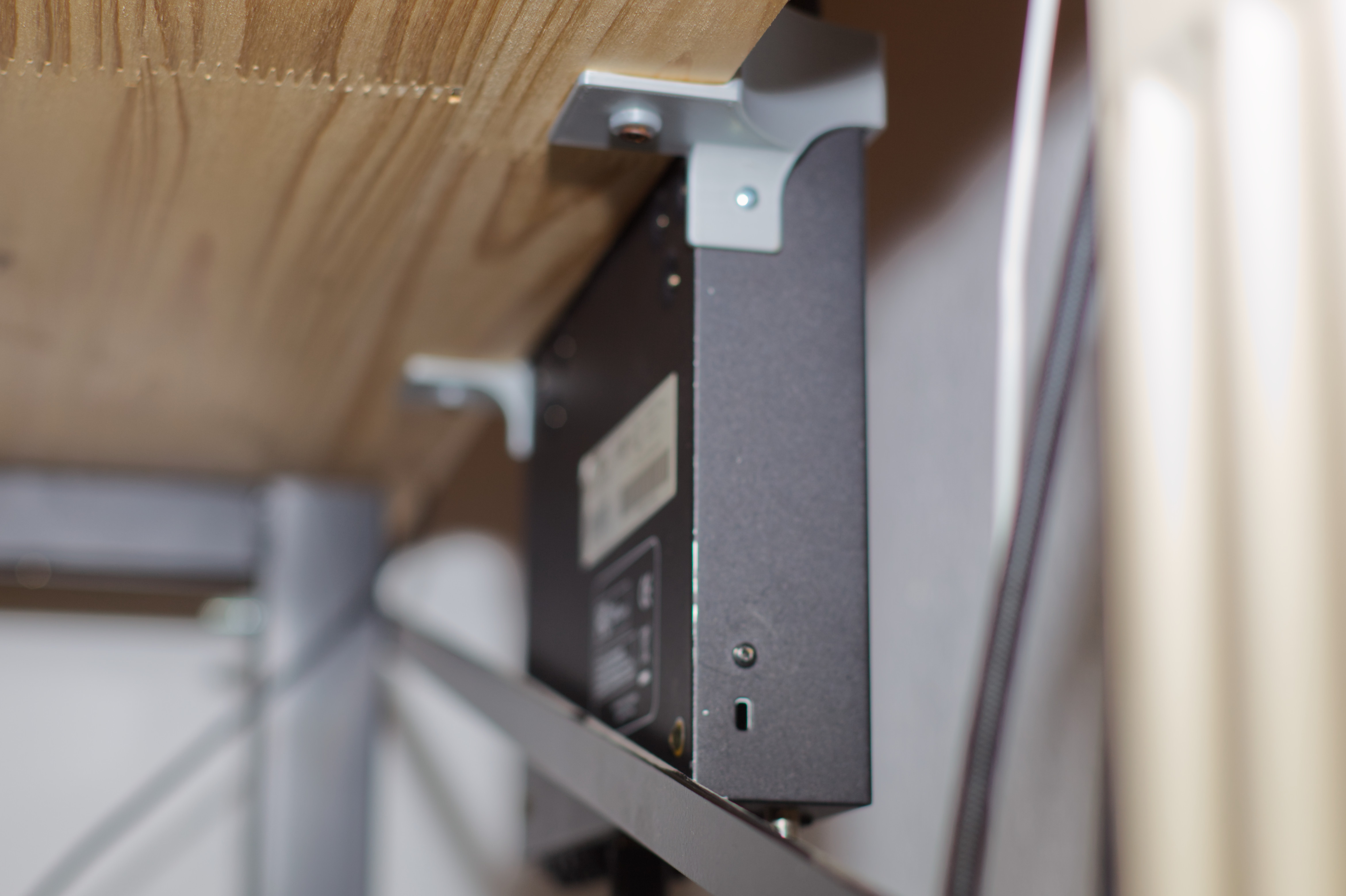 (BETA) Focusrite Saffire Pro 24 DSP vertical desk (d = 30,5mm) mount by ...