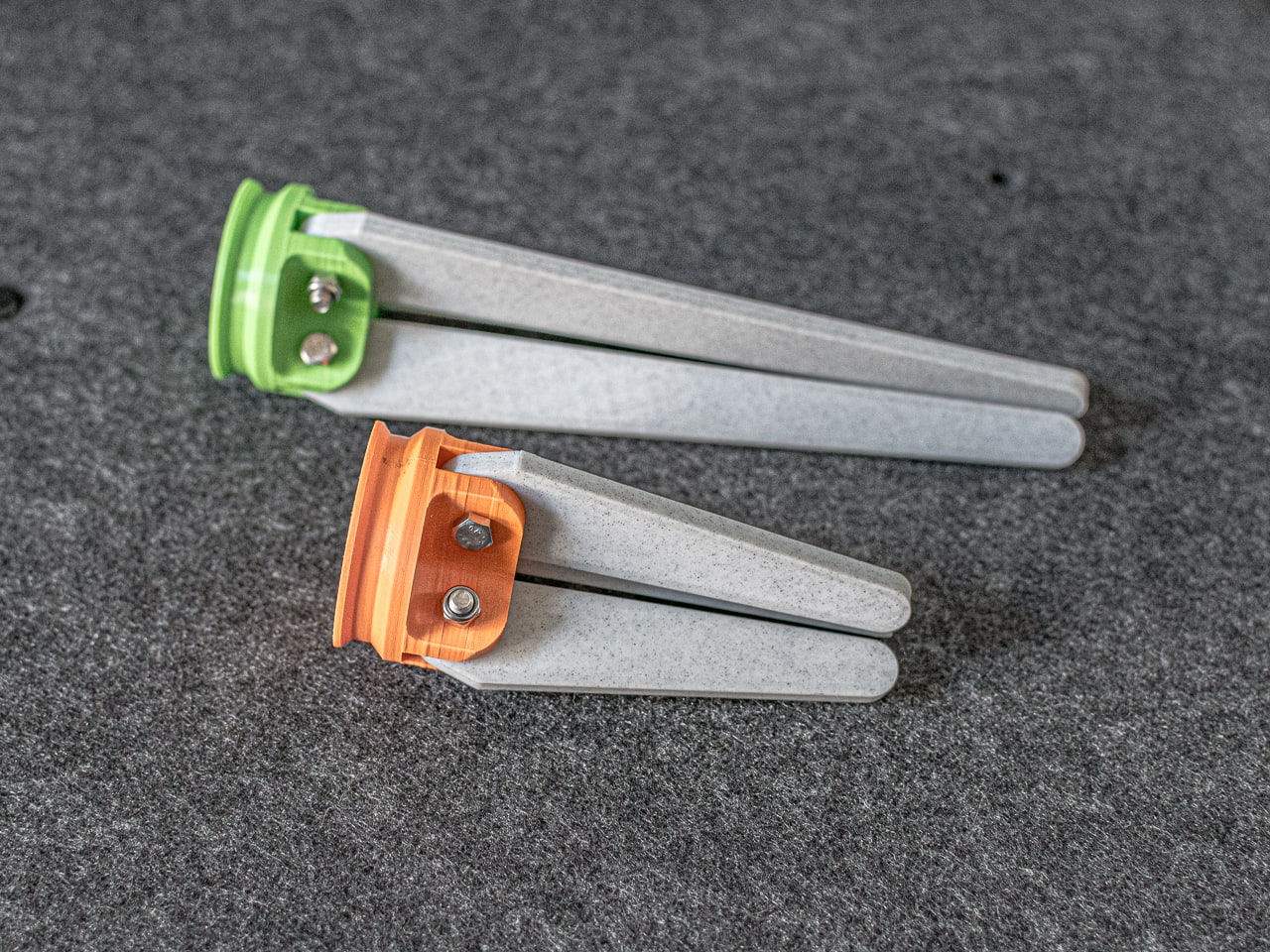 Smaller legs for the mini tripod by David | Download free STL model ...