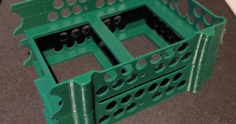 Stackable HDD Caddy & Cage with Top by darthmorf | Download free STL ...