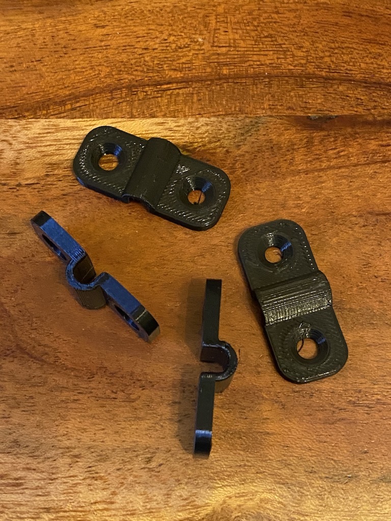 Small Pipe Clip by dudash.creates | Download free STL model ...