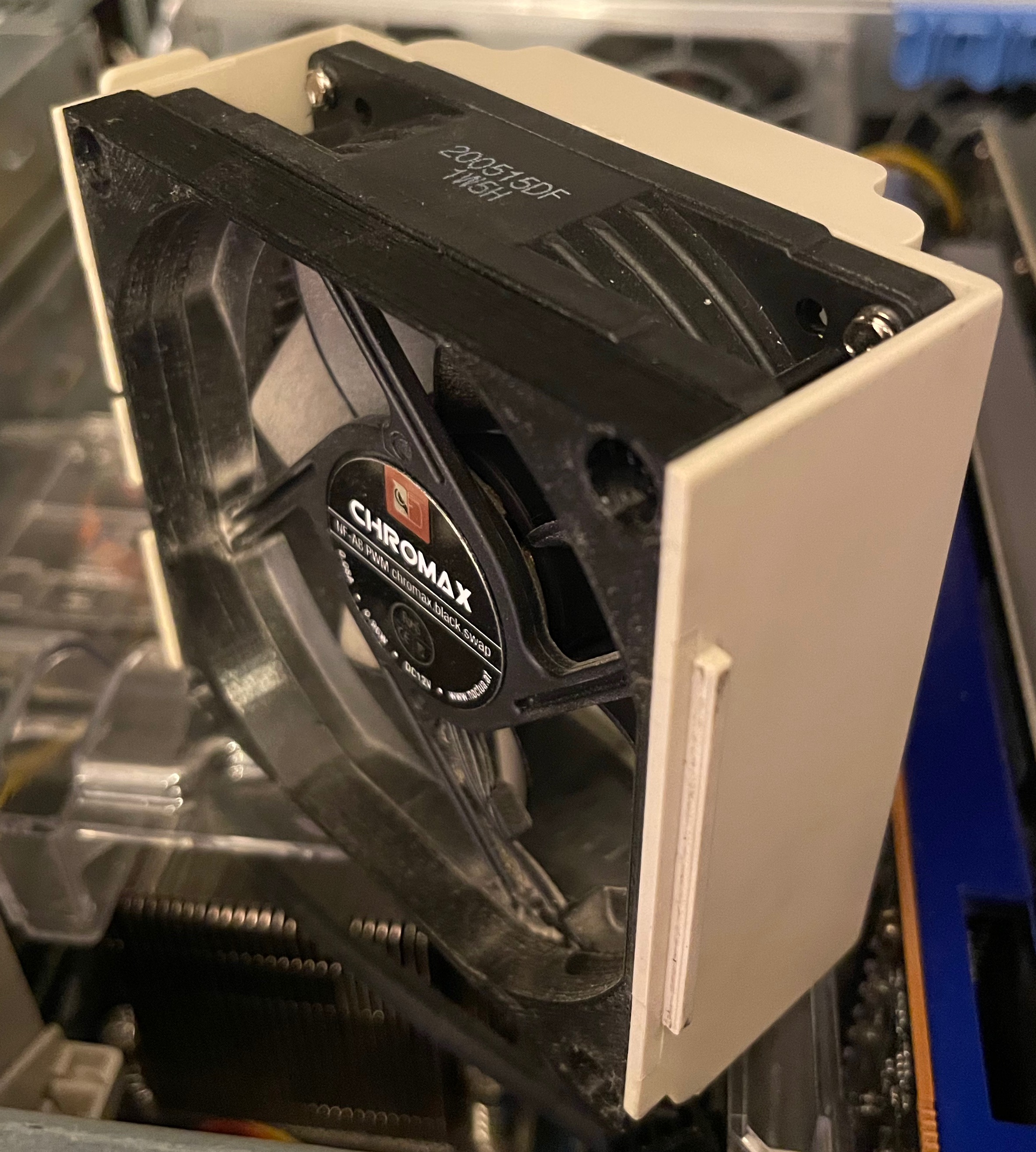 Supermicro 80x32 fan adapter for Noctua NF-R8 by Humeco | Download free ...