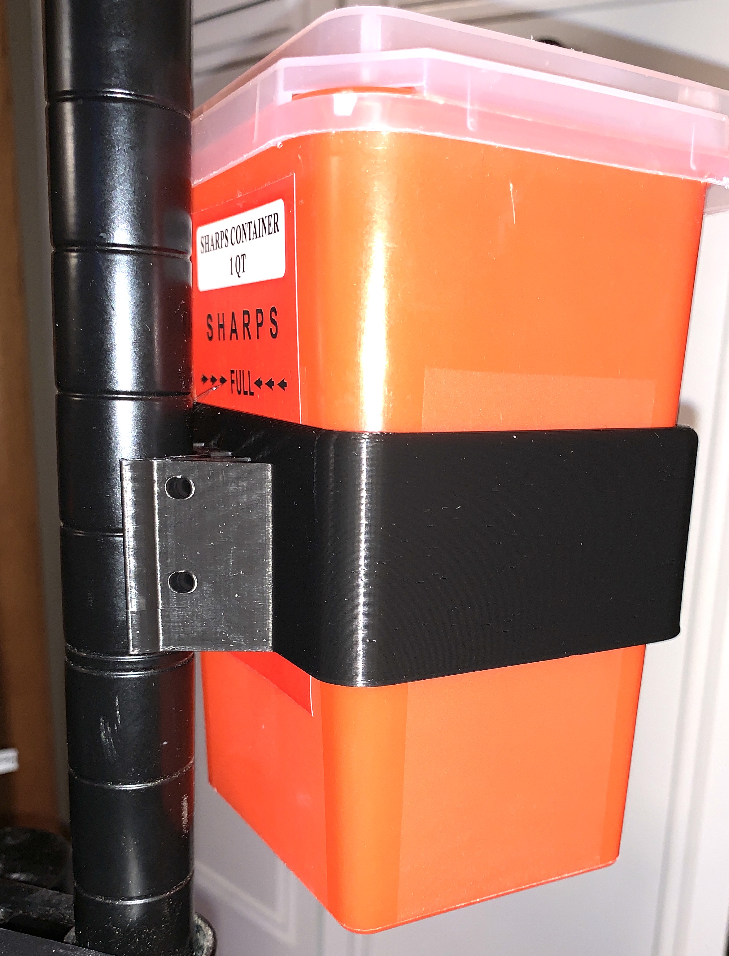 Metro Shelving Clip-on Sharps Holder by ericjray | Download free STL ...