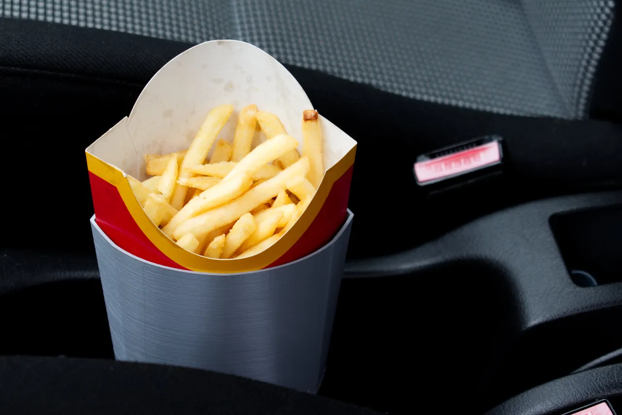 Car Holder for Fries by KubiV | Download free STL model | Printables.com