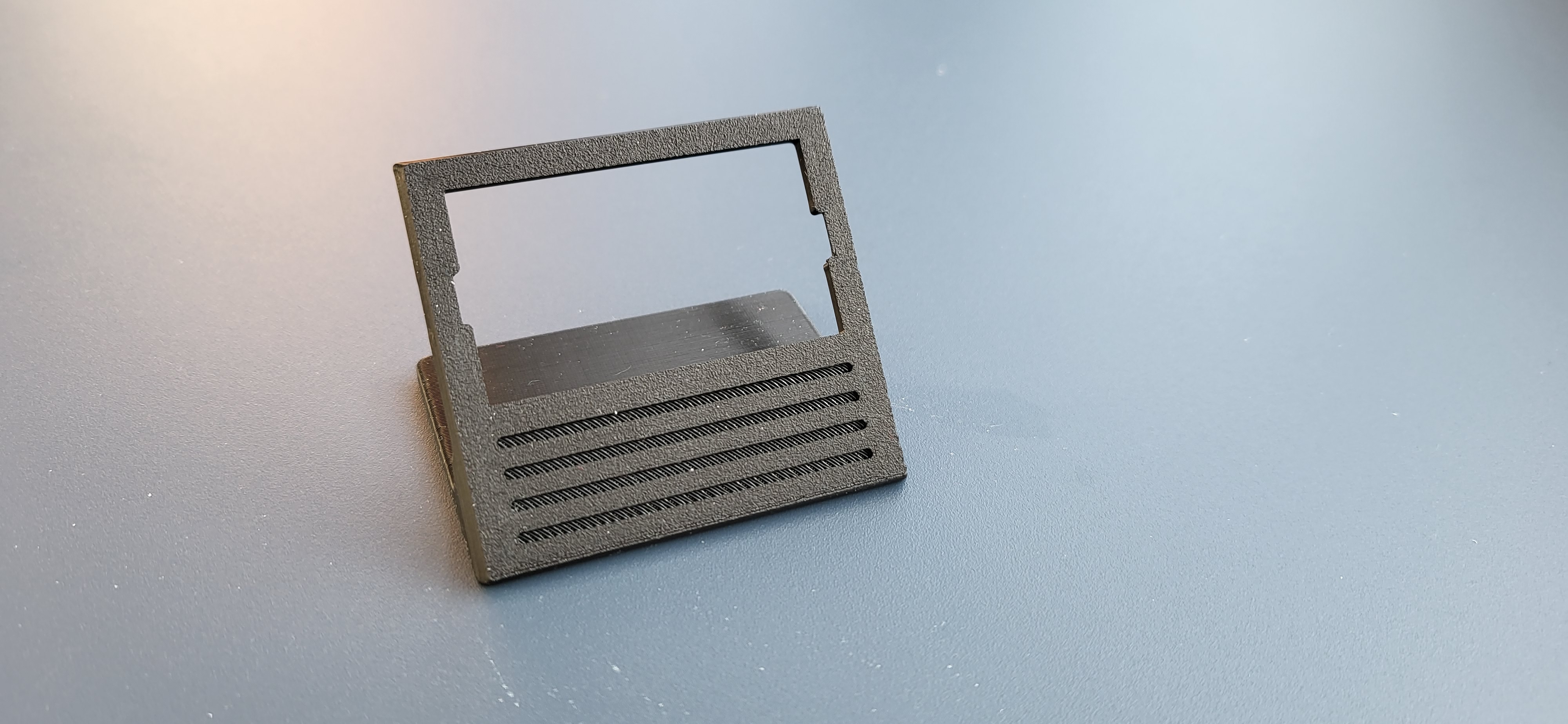 Hygrometer / Humidity sensor stand by Noomis | Download free STL model ...