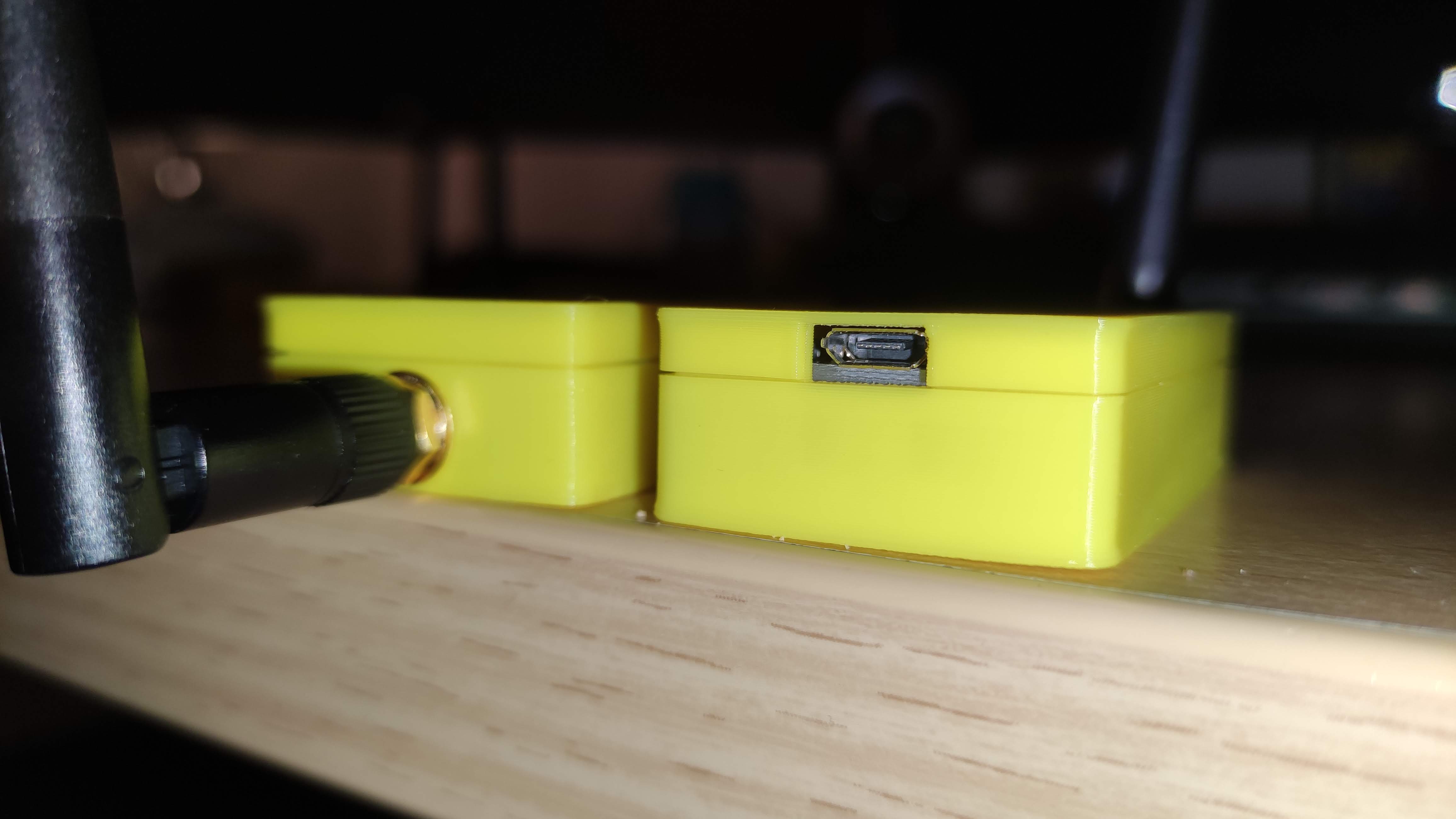 ESP32 with antenna case by pazzicz | Download free STL model ...