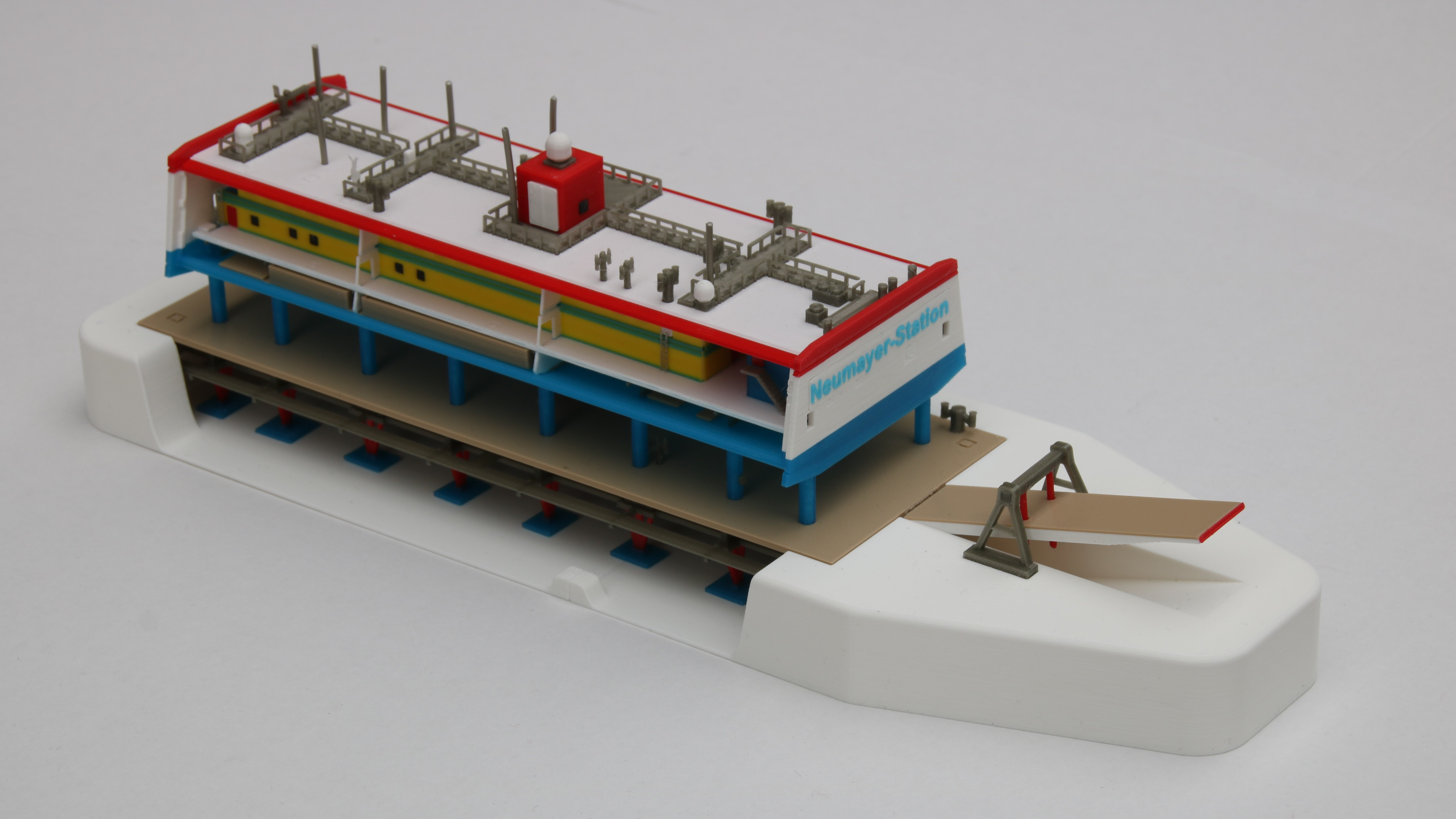Antarctic Research Station Neumayer III - Highly Detailed by Necko ...