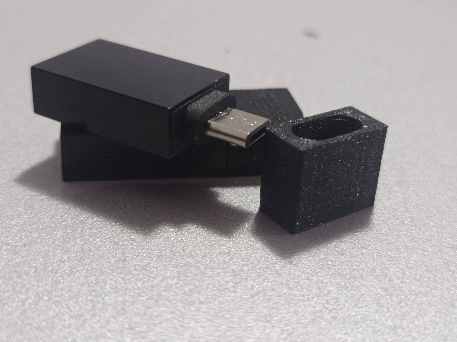 Cap for USB to USB-C/MicroUSB adapter | Tapa para adaptador USB a USB-C ...