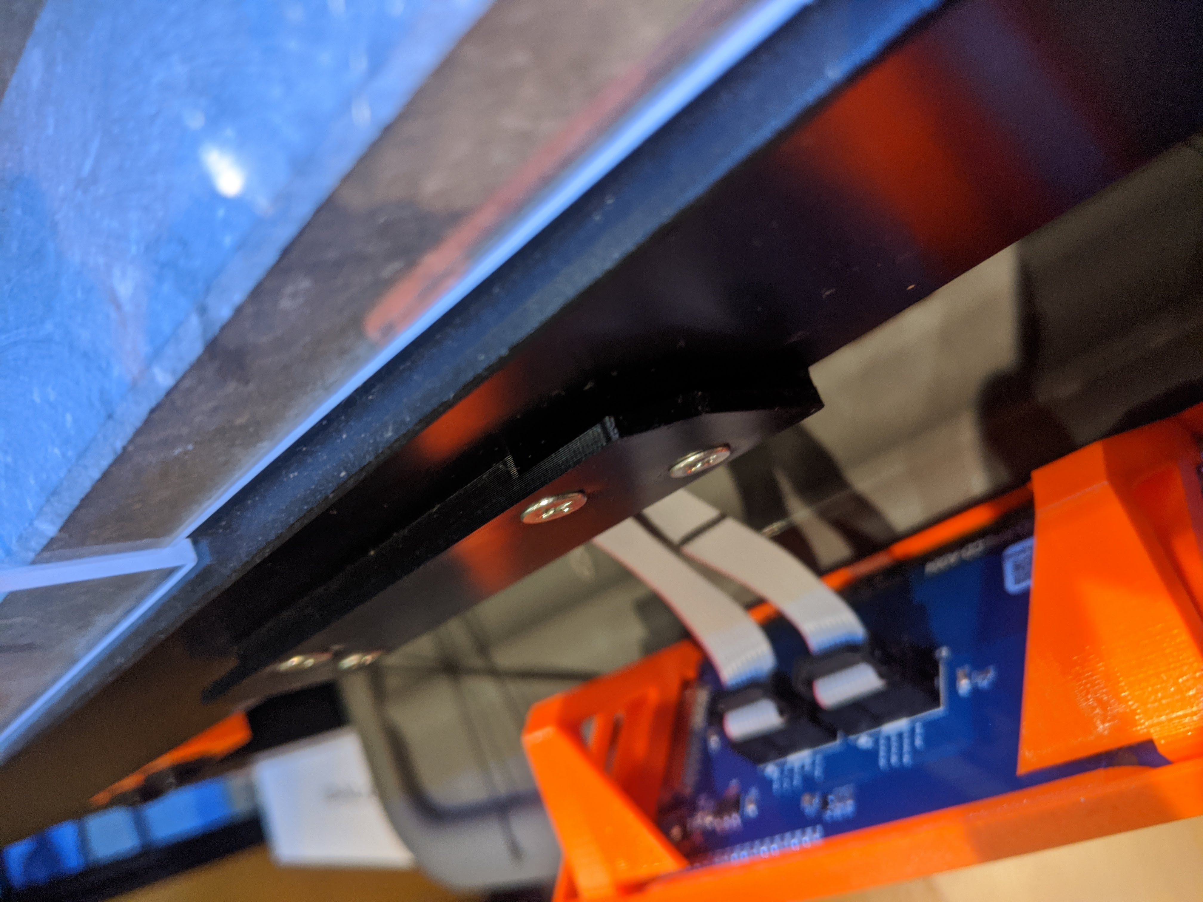 Prusa LCD-Screen hanger (quick mount/unmount) by GurtKnev | Download ...