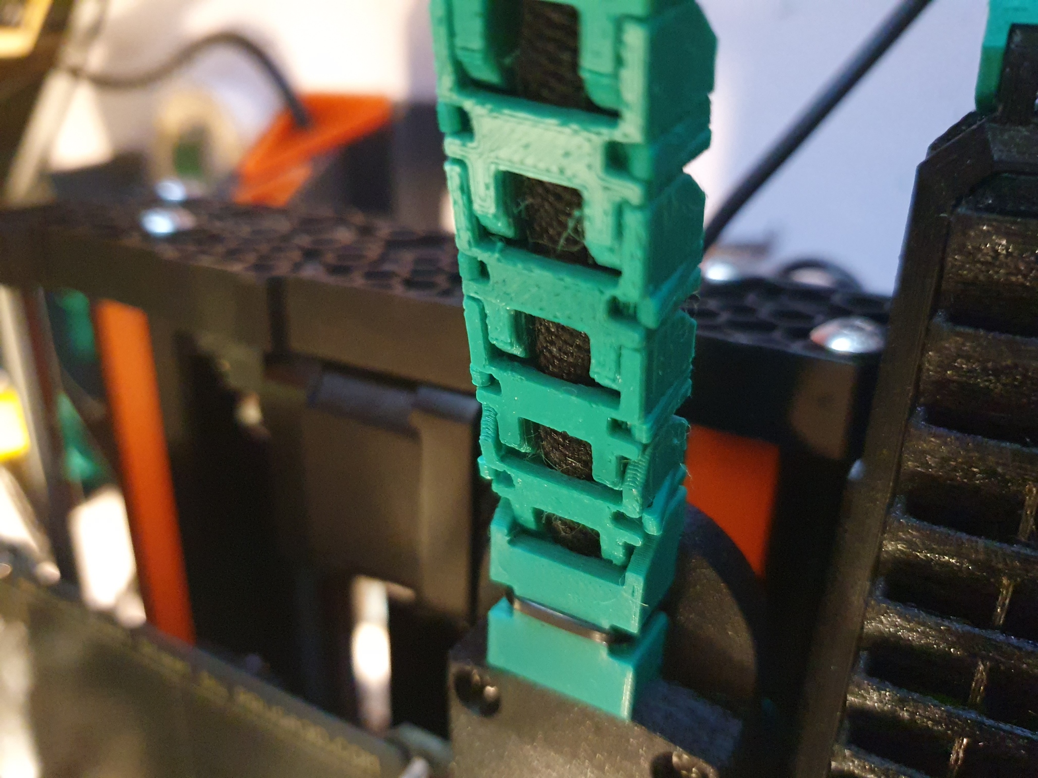 Z-Box Lid with Chain Connector by Rob | Download free STL model ...