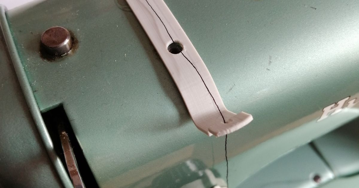 Top thread guide for Husqvarna Automatic 21E por JWcph | Descargar ...