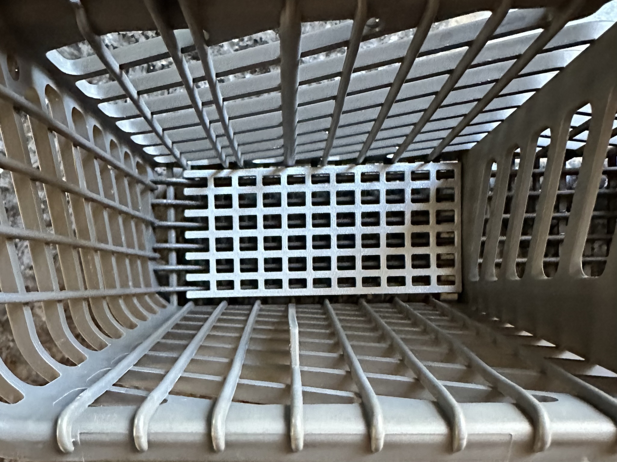 Chopstick protector for Maytag dishwasher by yertle | Download free STL ...