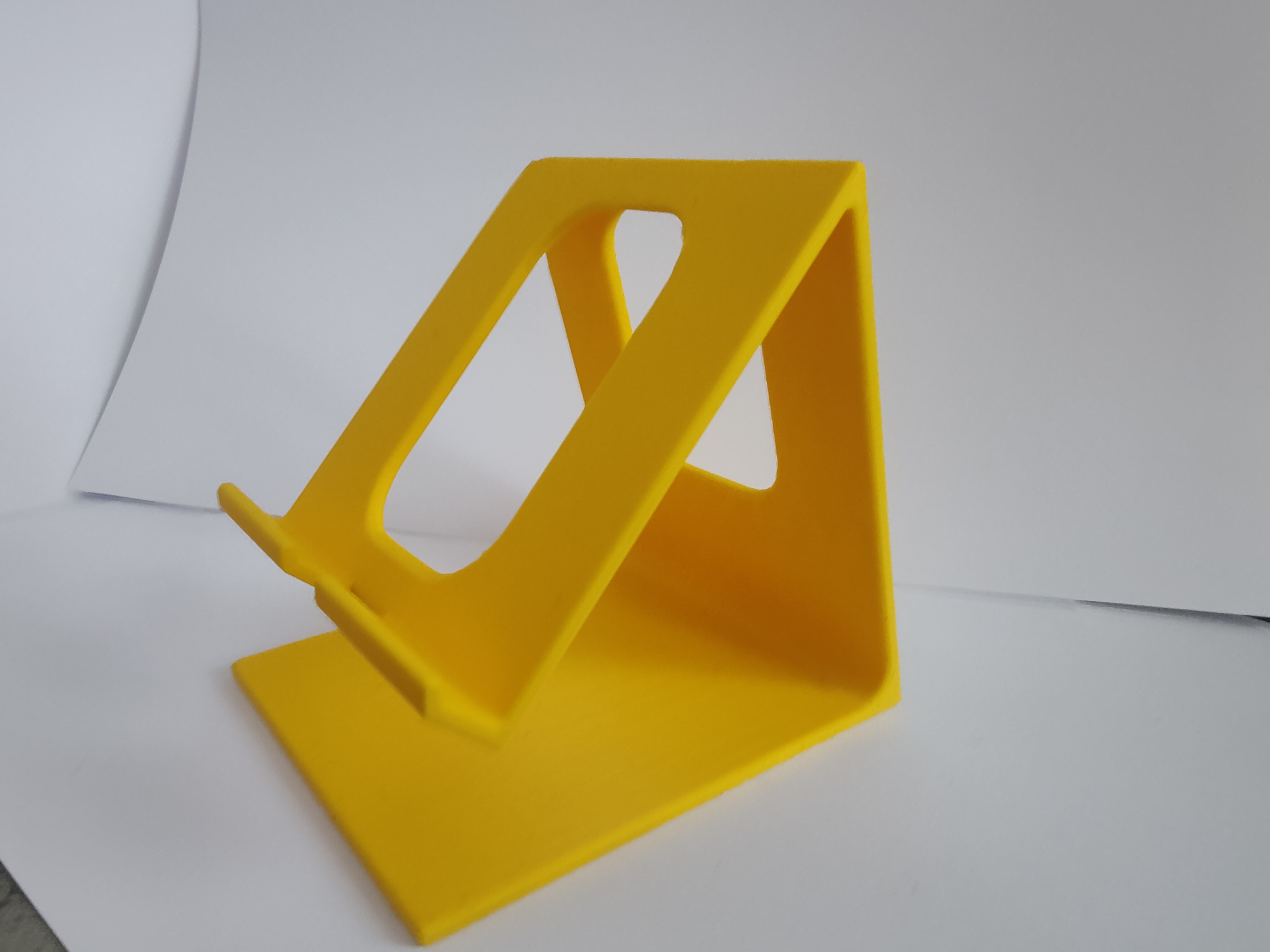 Phone holder by JoelK | Download free STL model | Printables.com