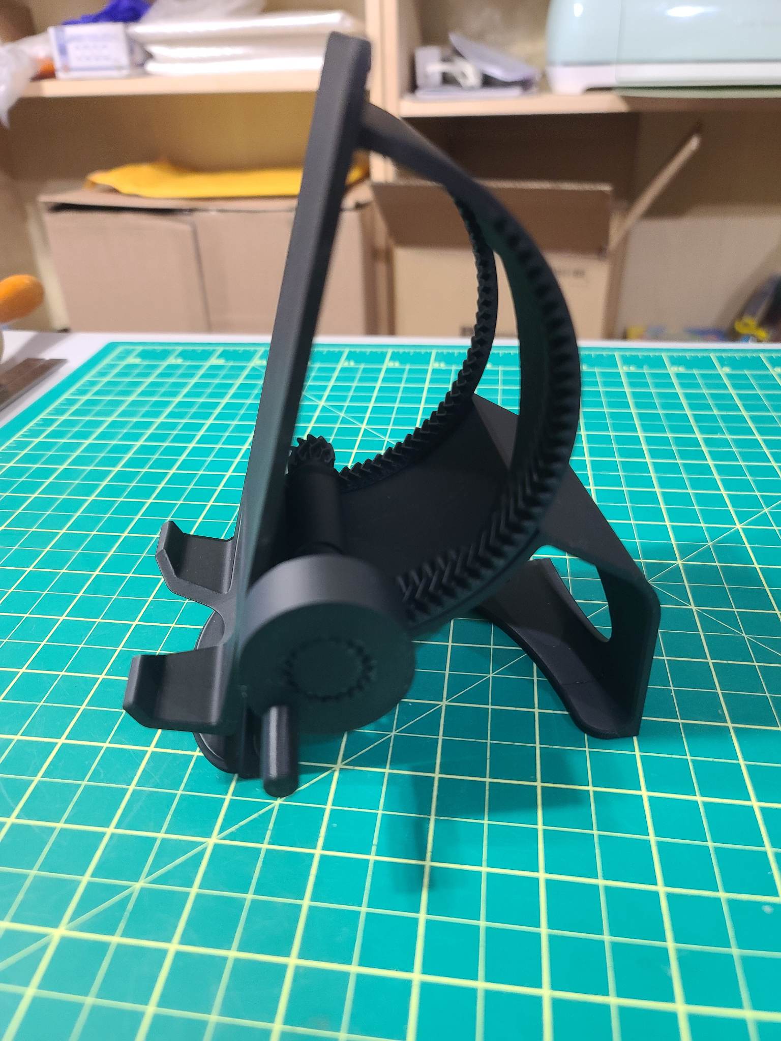 Tilting Lock for: "Phone Holder, smooth tilt adjustment, prints in ...