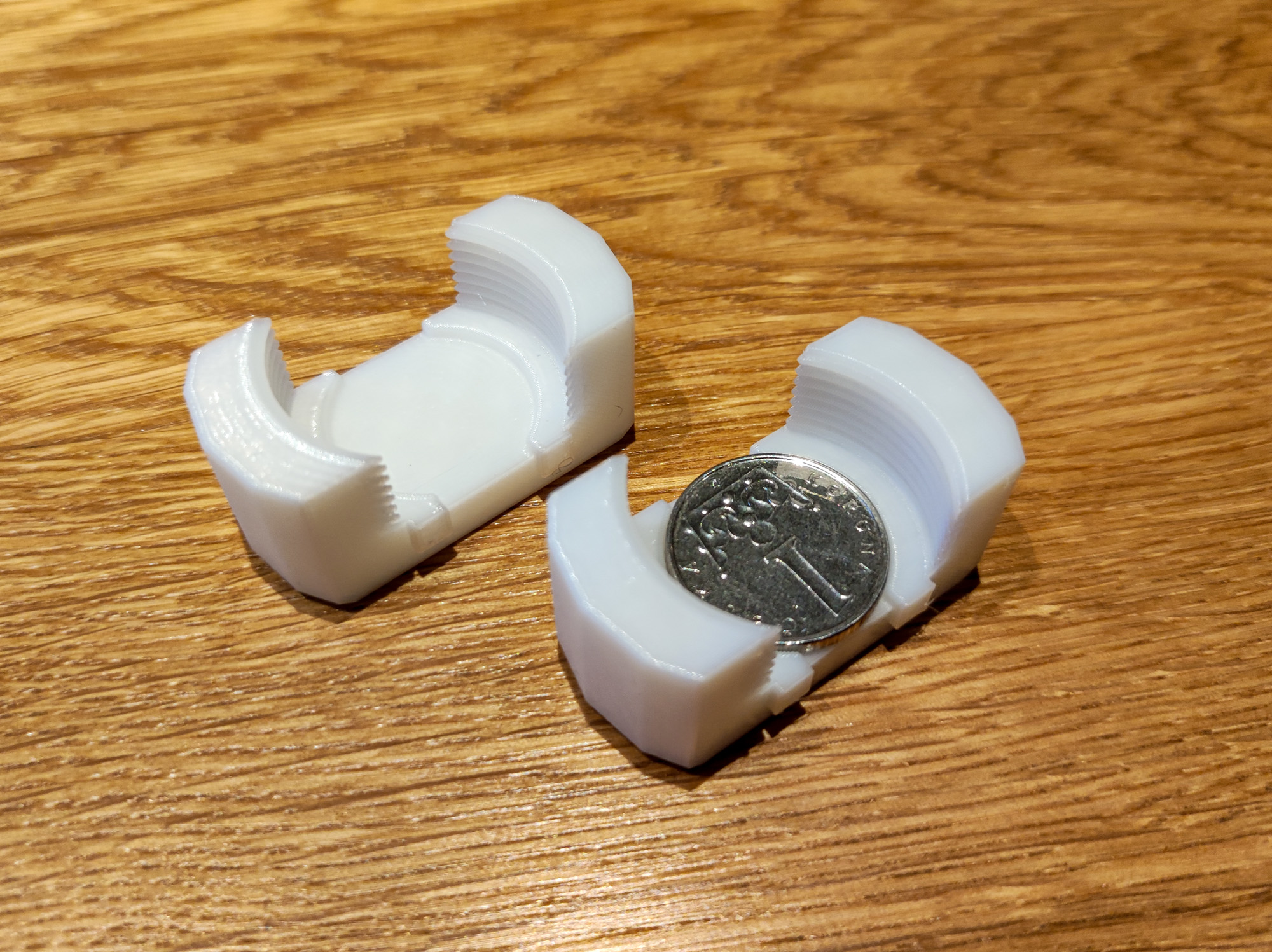 Radiator Valve Knob M28 x 1,5 - coin slot version by Jonasovo ...