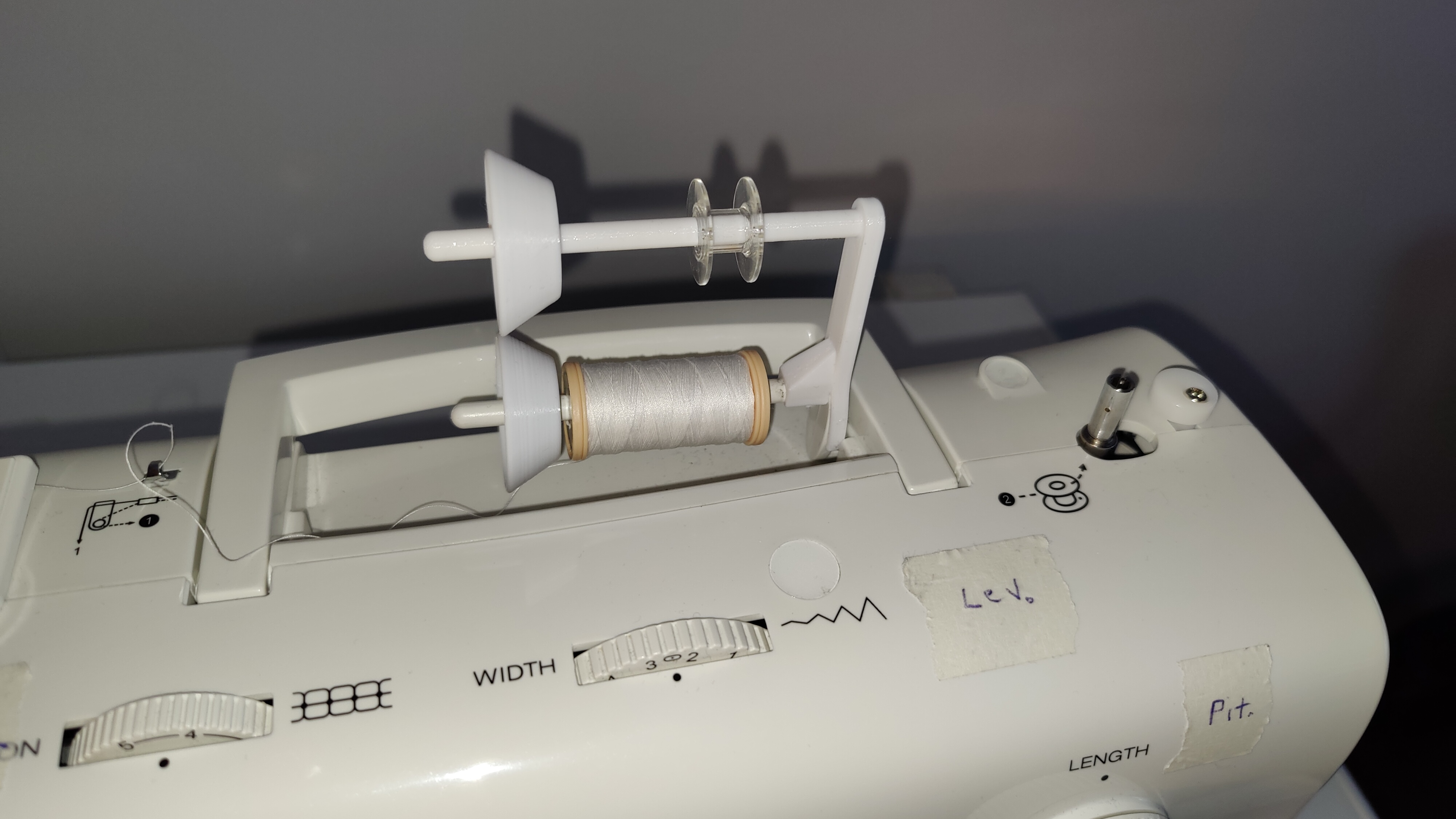 Singer Dual Reel Holder by Jonneha | Download free STL model ...