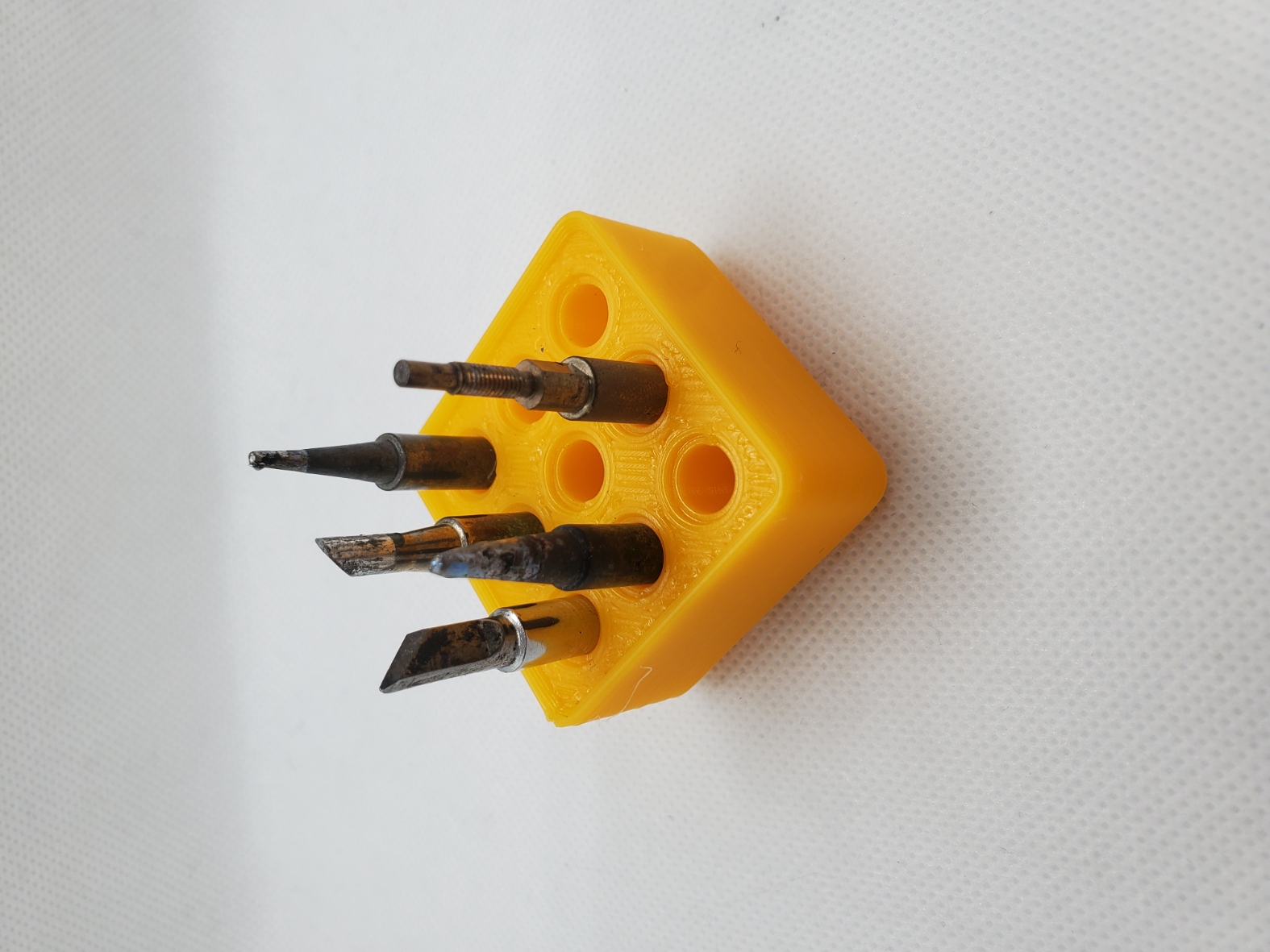 Gridfinity Solder Tip 12mm Magnet by printsmith3d | Download free STL ...