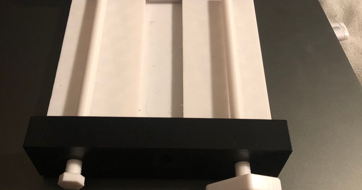 Large Machine Vice by 3D Creatives | Download free STL model ...