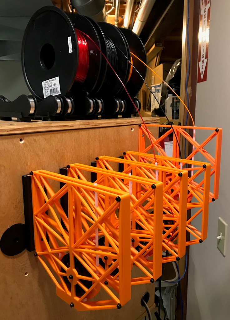 Prusa i3 MMU2 Filament Buffer by jmillerfo | Download free STL model ...