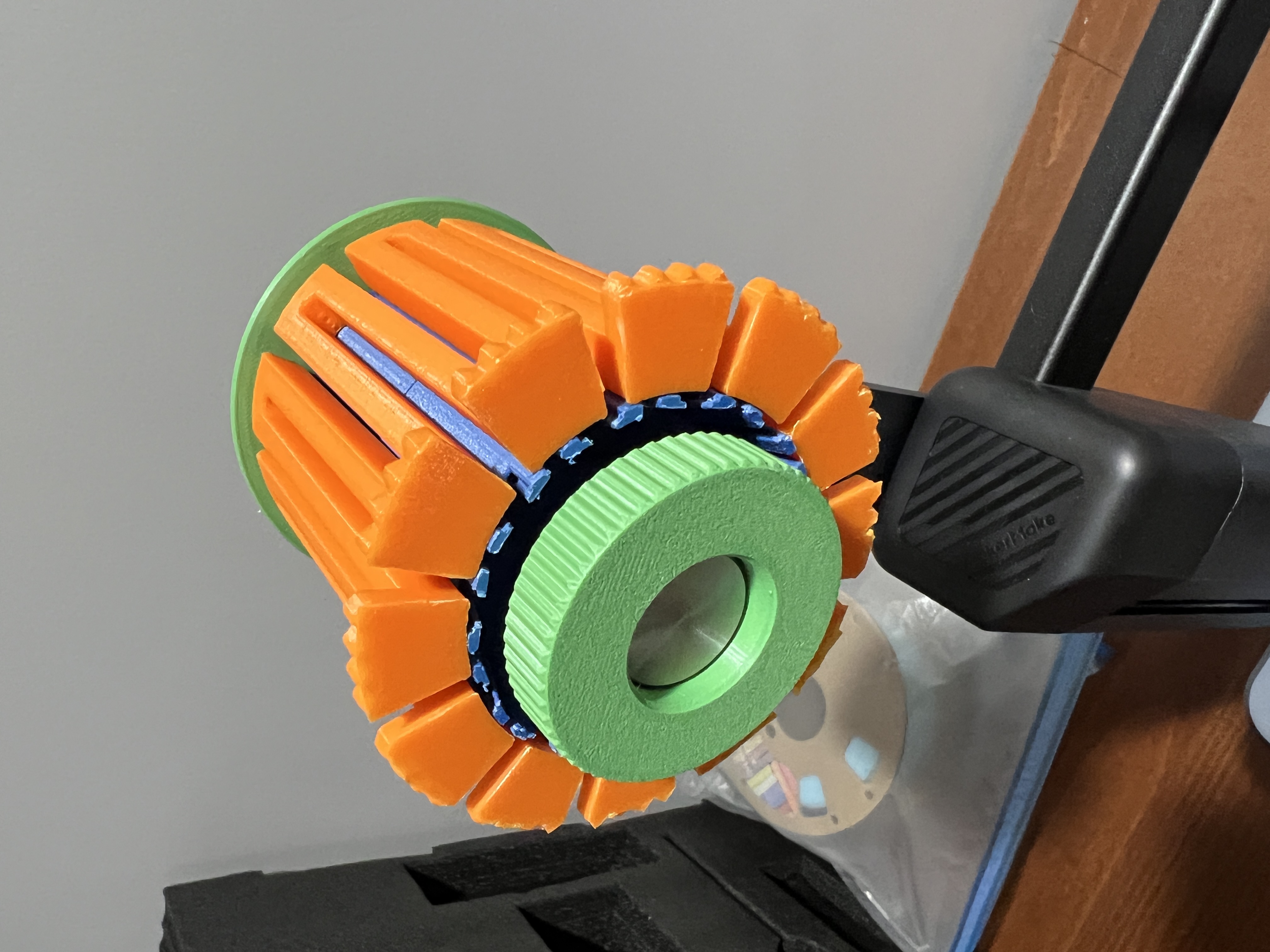 Expandable Sleeve for Ankermake M5 - Spoolholder - Expanding Mandrel by ...