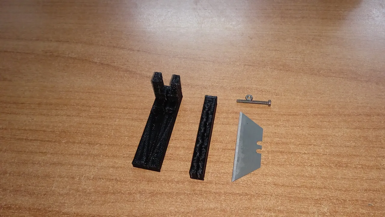Pill cutter by MakeSimple | Download free STL model | Printables.com