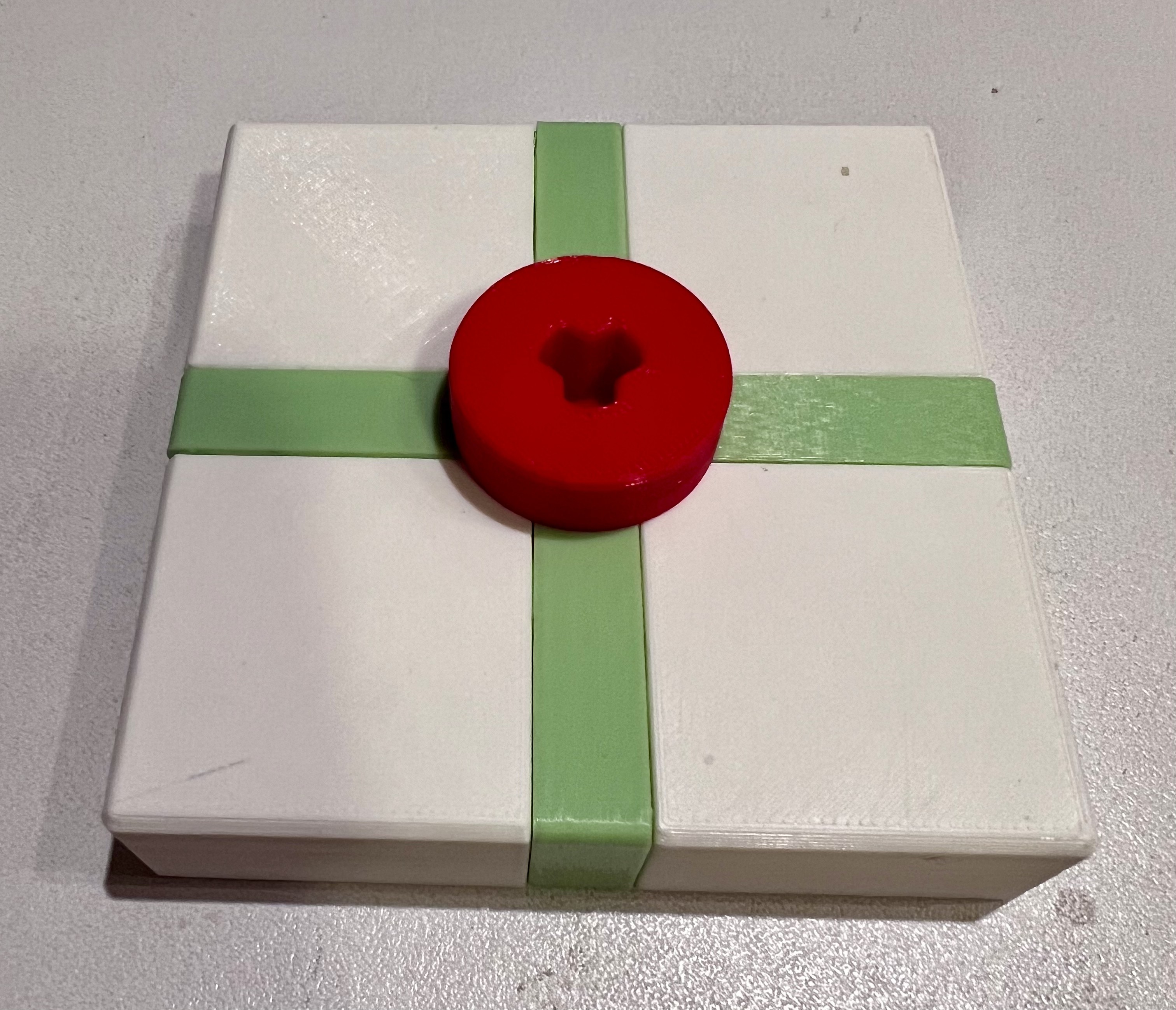 Puzzle Topper for Gift boxes by Pierre | Download free STL model ...