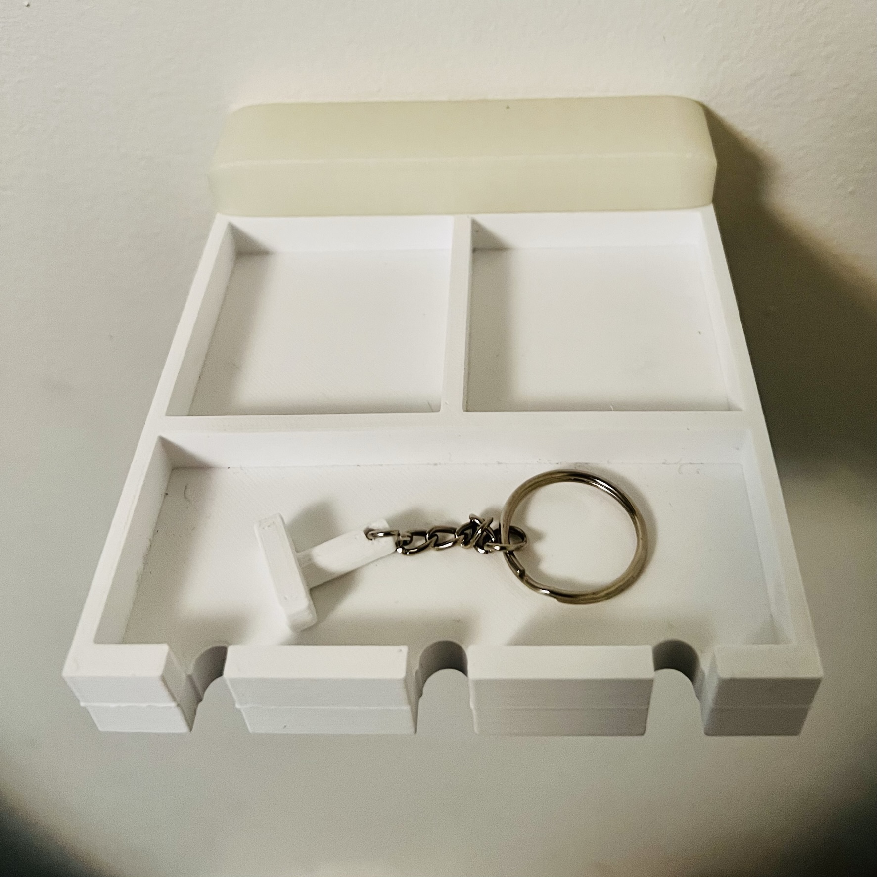 Wall mounted catch all tray by 3dCartesianDesigns | Download free STL ...