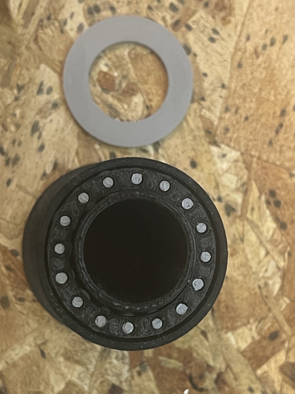 Bearing spool holder for the FLSun V400 par Rob | Téléchargez ...