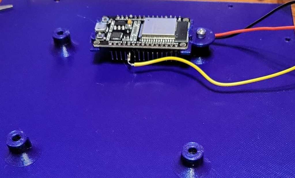 clip for esp32 30 pin by overflow | Download free STL model ...