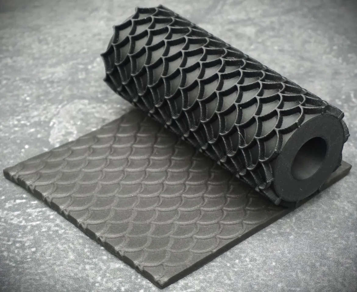 Textured Roll With Round Scale Pattern by Preischl 3D | Download free ...