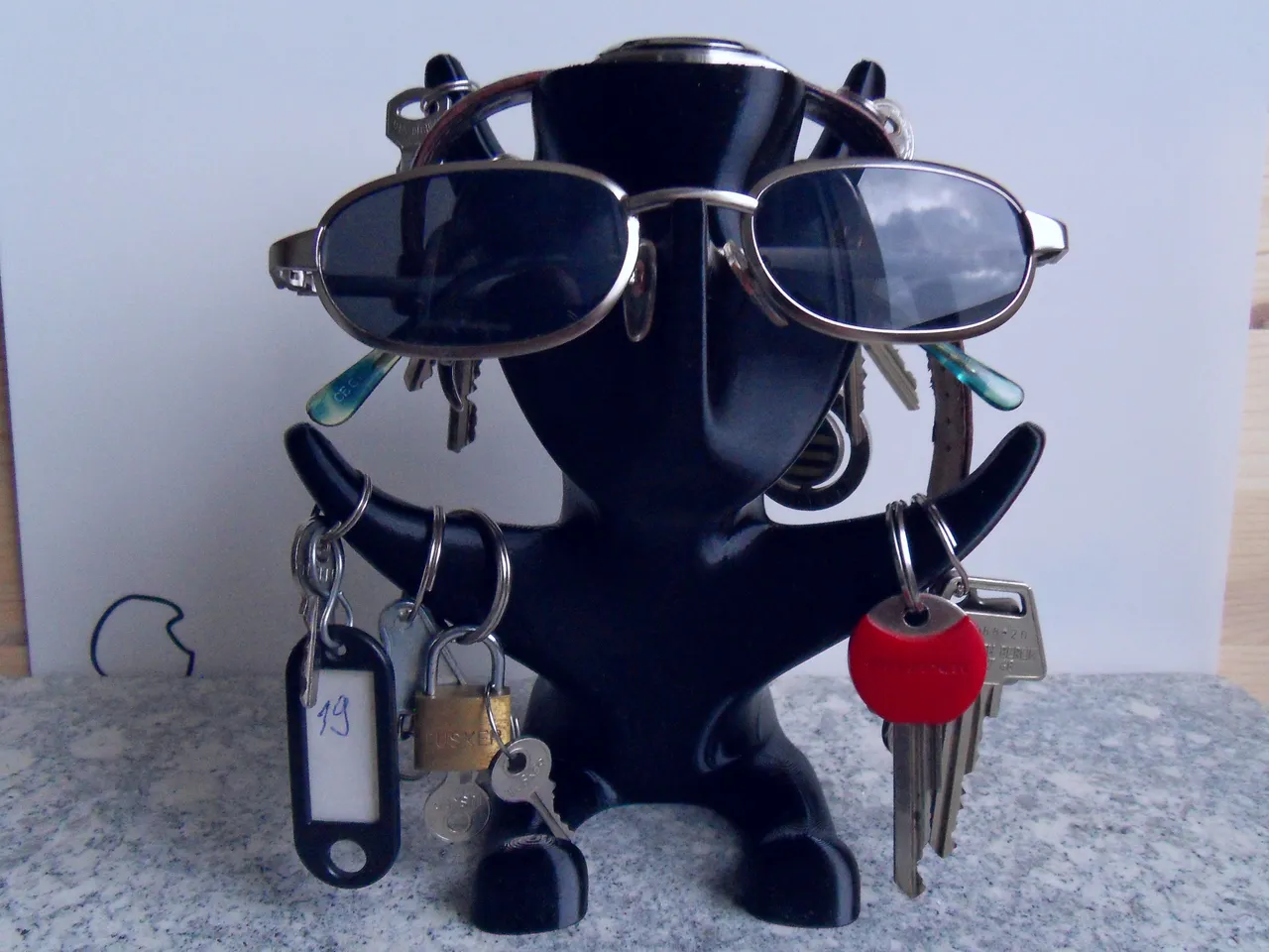 Butler "FLOOPY" Universal Organizer Figure with EDC-Tray Bowl by ...
